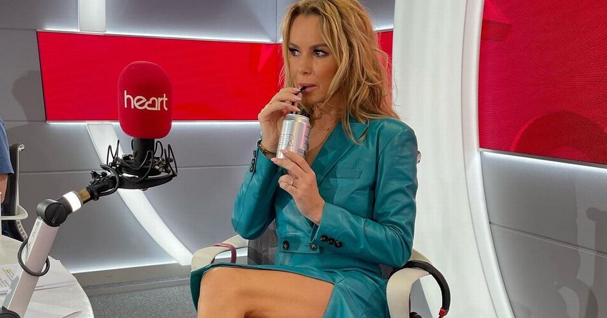Daily Star On Twitter Amanda Holden 51 Sends Fans Wild As She Shows