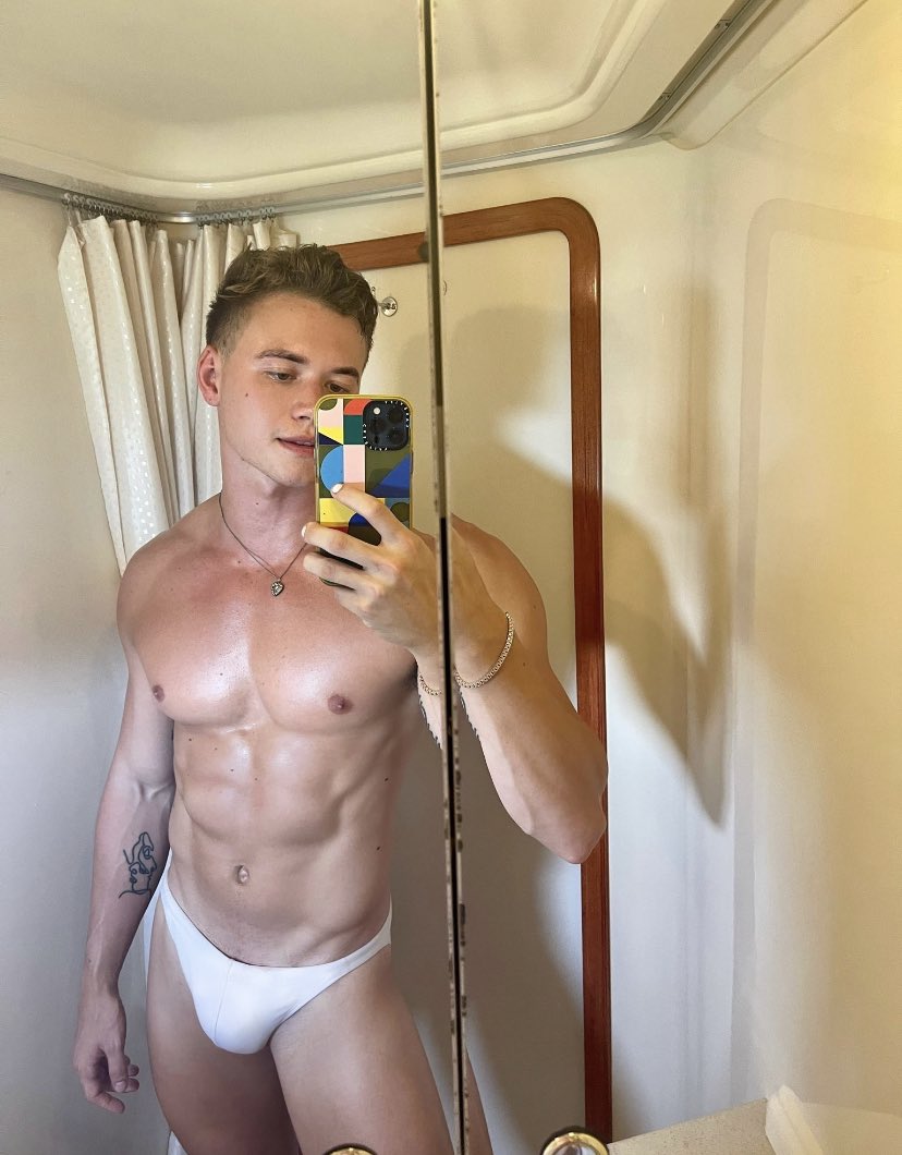 Sixam on Twitter: "RT @SilverbackMen: #Silverback https://t.co/ZdJVNdfDTv" / Twitter