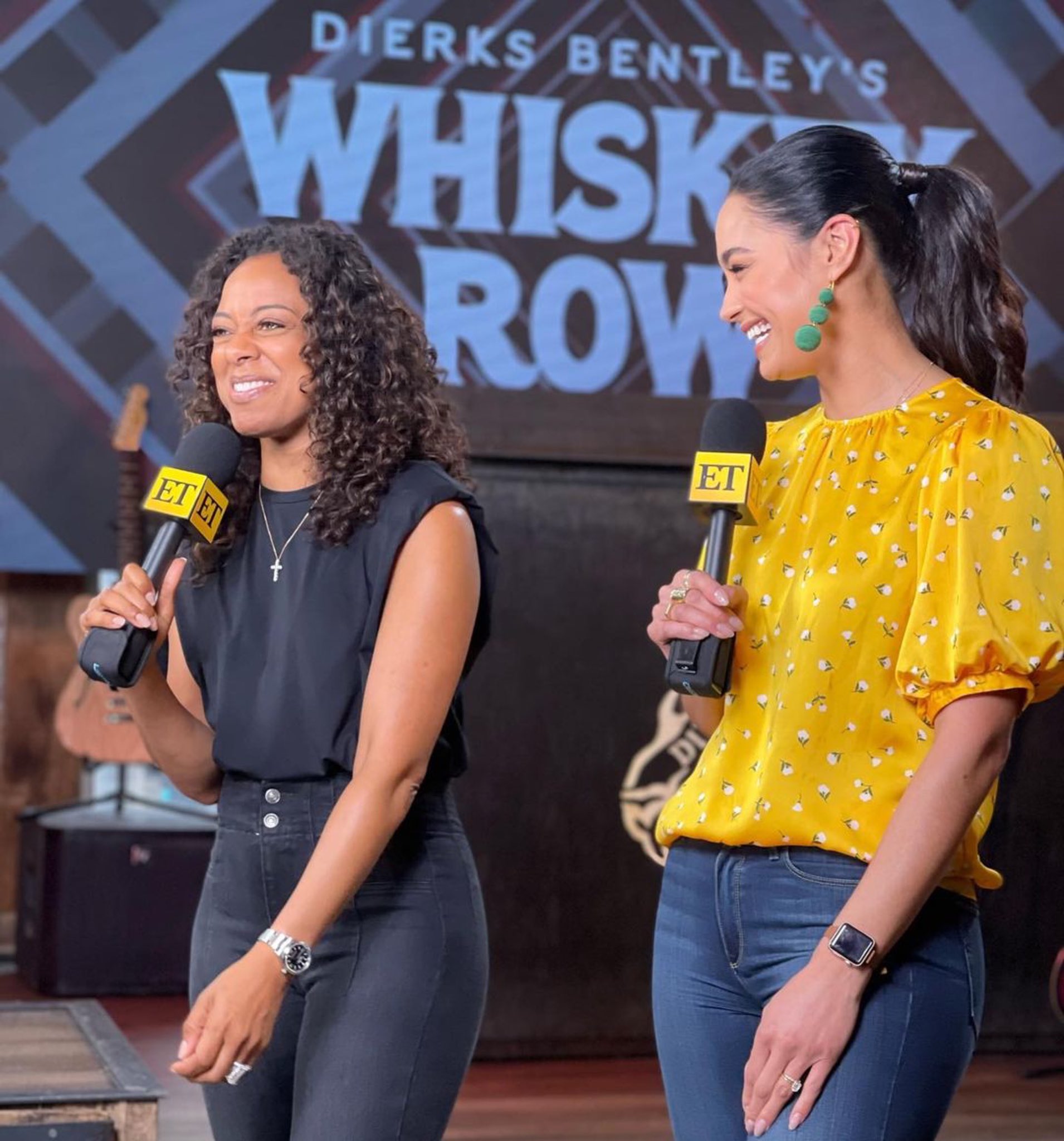 Entertainment Tonight Hosts 2022