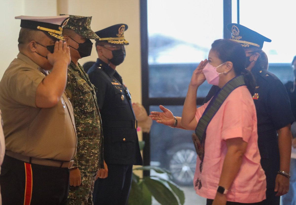 LOOK: VP Leni Robredo was welcomed by Deputy Commander BGen. Sharon ...