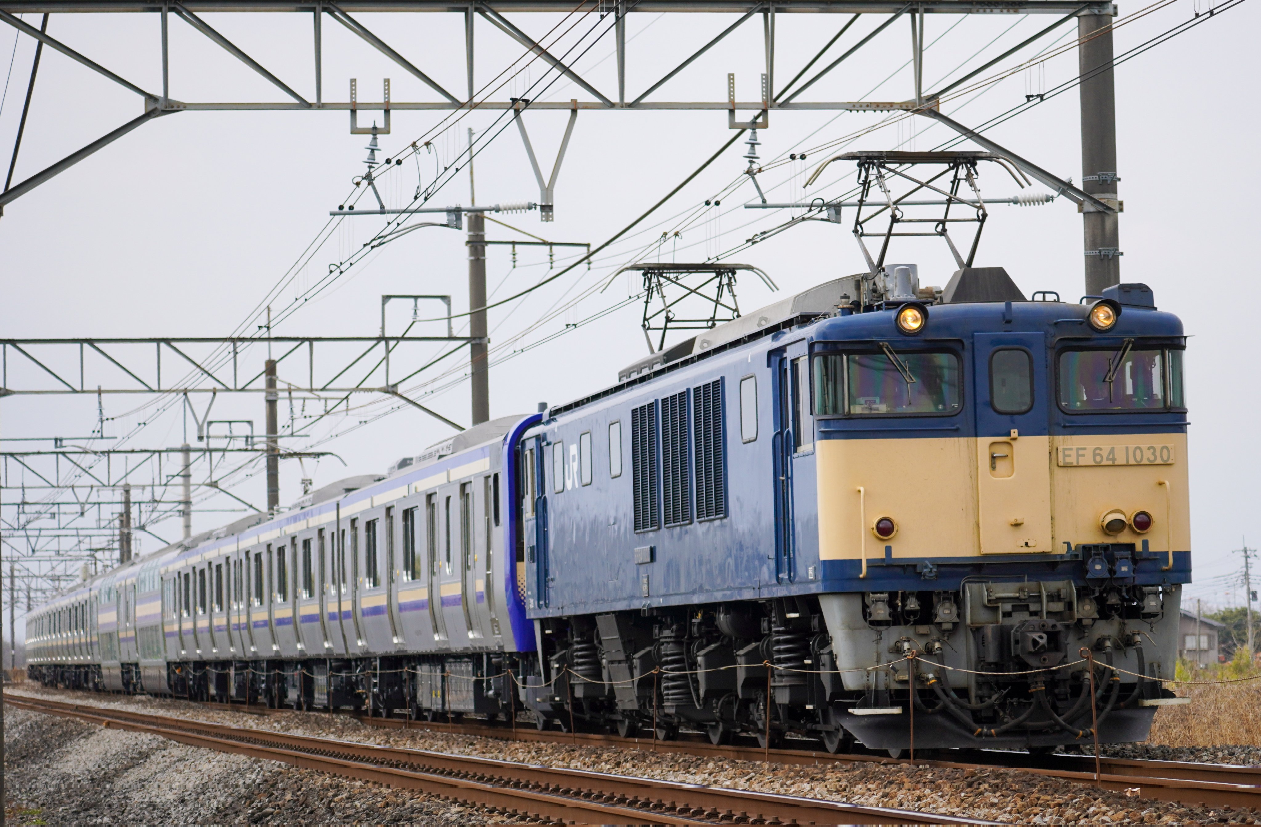 彩奈 Style 2021 on Twitter: "2022年 4月7日 上越線～高崎線 配9728レ EF64 1030+E235系 F-14 新製車両の甲種なんて何年か振りに記録 編成が ...