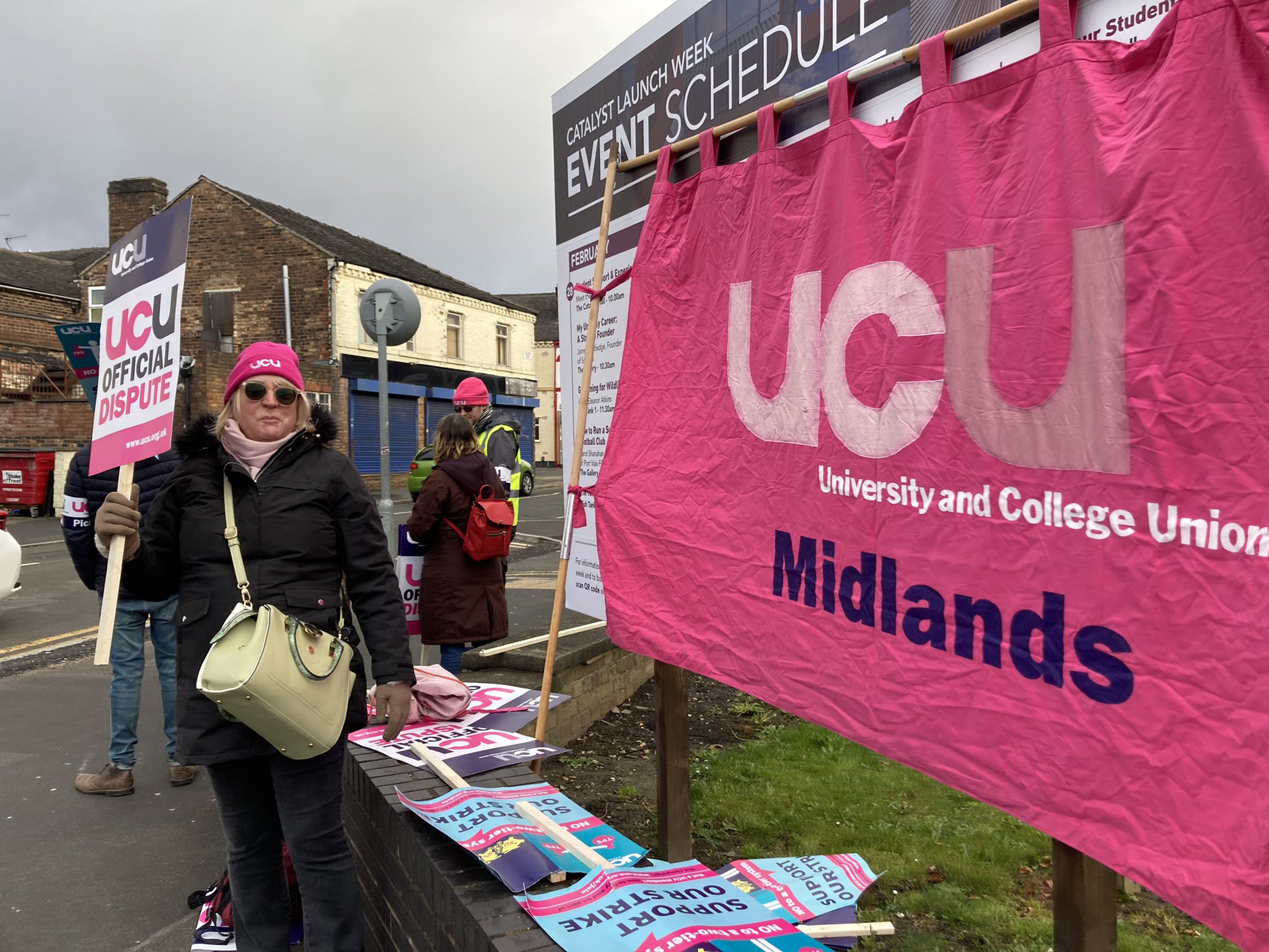 King’s College London UCU (@KCL_UCU) / Twitter King’s College London UCU (@KCL_UCU) / Twitter