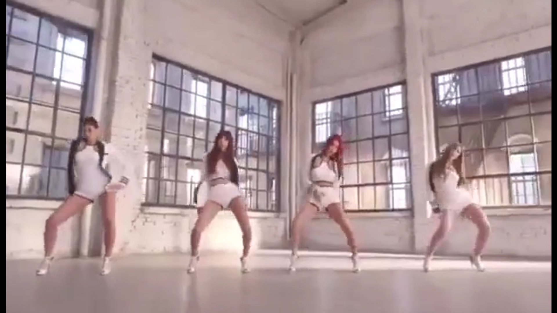 色途 on Twitter: "https://t.co/gUl1ThECRv 大神把MV穿插成人动作画面增加香艳刺激的画面成人PMV韩国女团3V合1 https://t.co ...