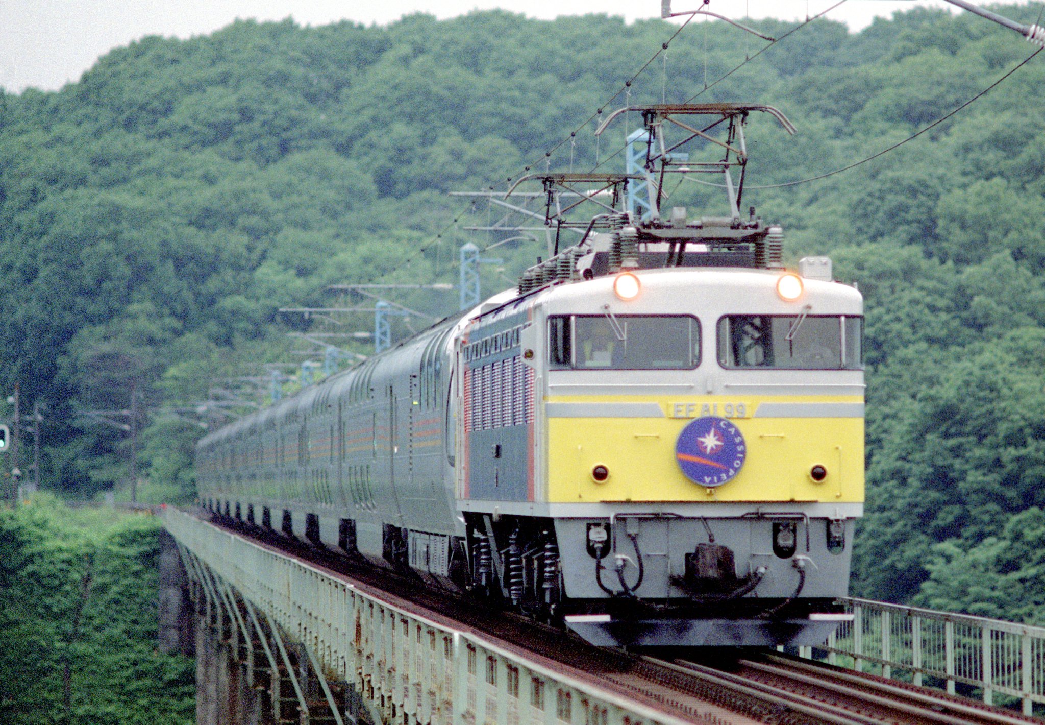 amanogawa_exp on Twitter: "EF81-99「カシオペア」 @豊原～白坂 2010年6月8日 夕陽が沈む頃の黒川橋梁。 下りが「カシオペア」が通るときだけ黙認が続いてい ...