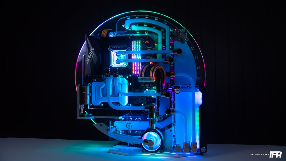 Nous aimons les beaux PC dont la puissance est aussi visible à l ...