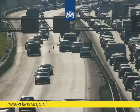 Rijkswaterstaat Verkeersinformatie on Twitter: " | Het is mis op de #A15 bij Sliedrecht-Oost ...