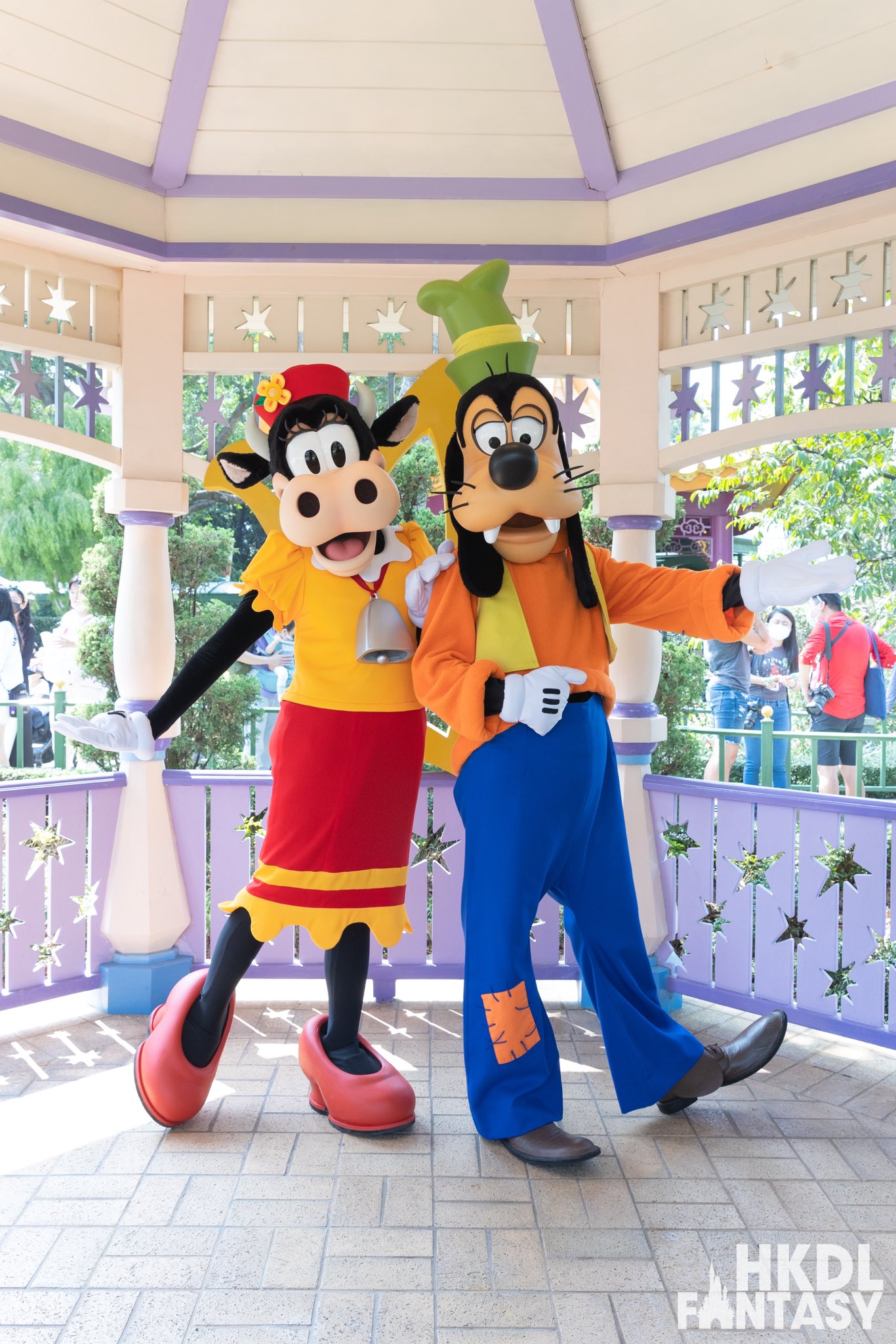 Goofy And Clarabelle