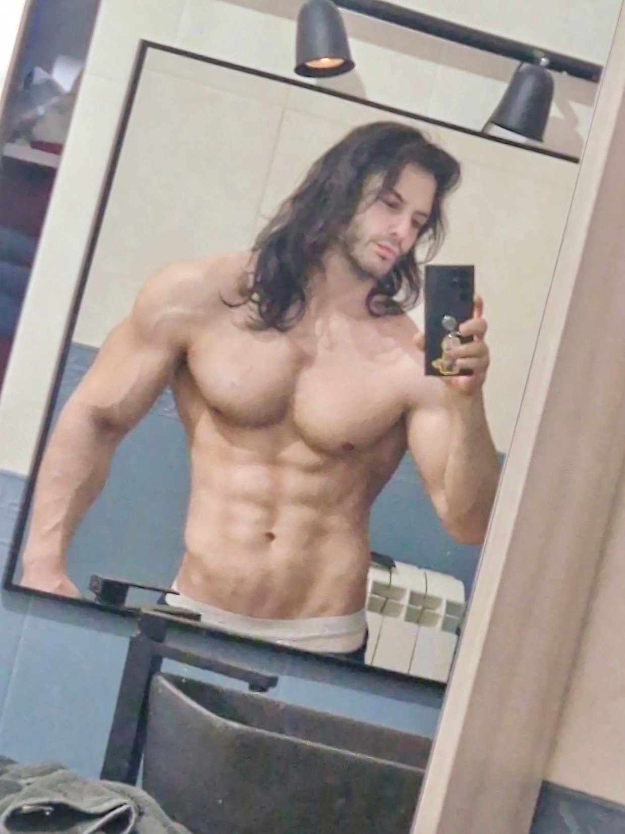 Taryn (Amon 😈) on Twitter: "ゴゴゴゴ 😈 menacing today https://t.co ...