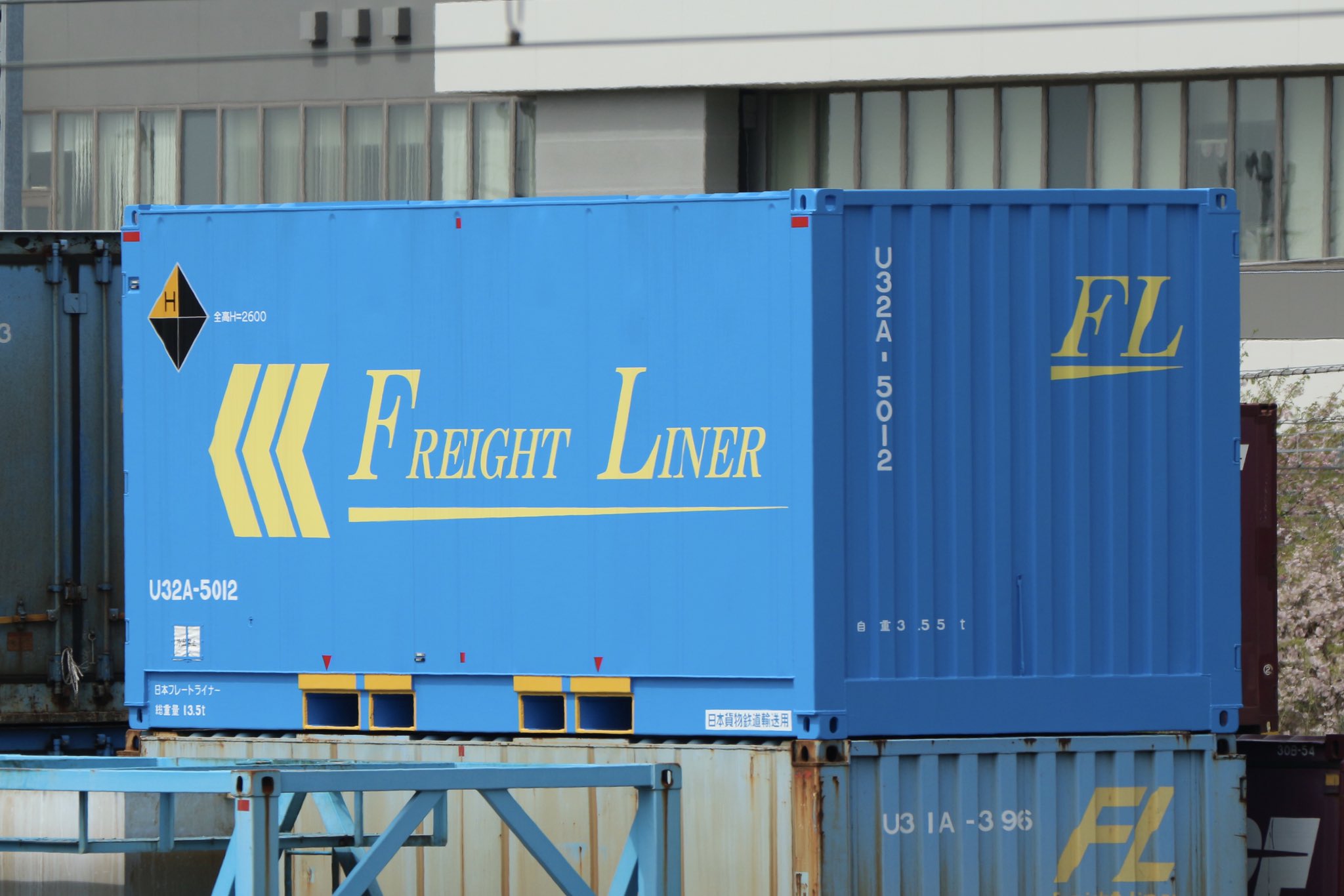 ぞ. on Twitter: "FL新婚など。 UV52A-38028 4/12 https://t.co/7heo7r1iKe" / Twitter