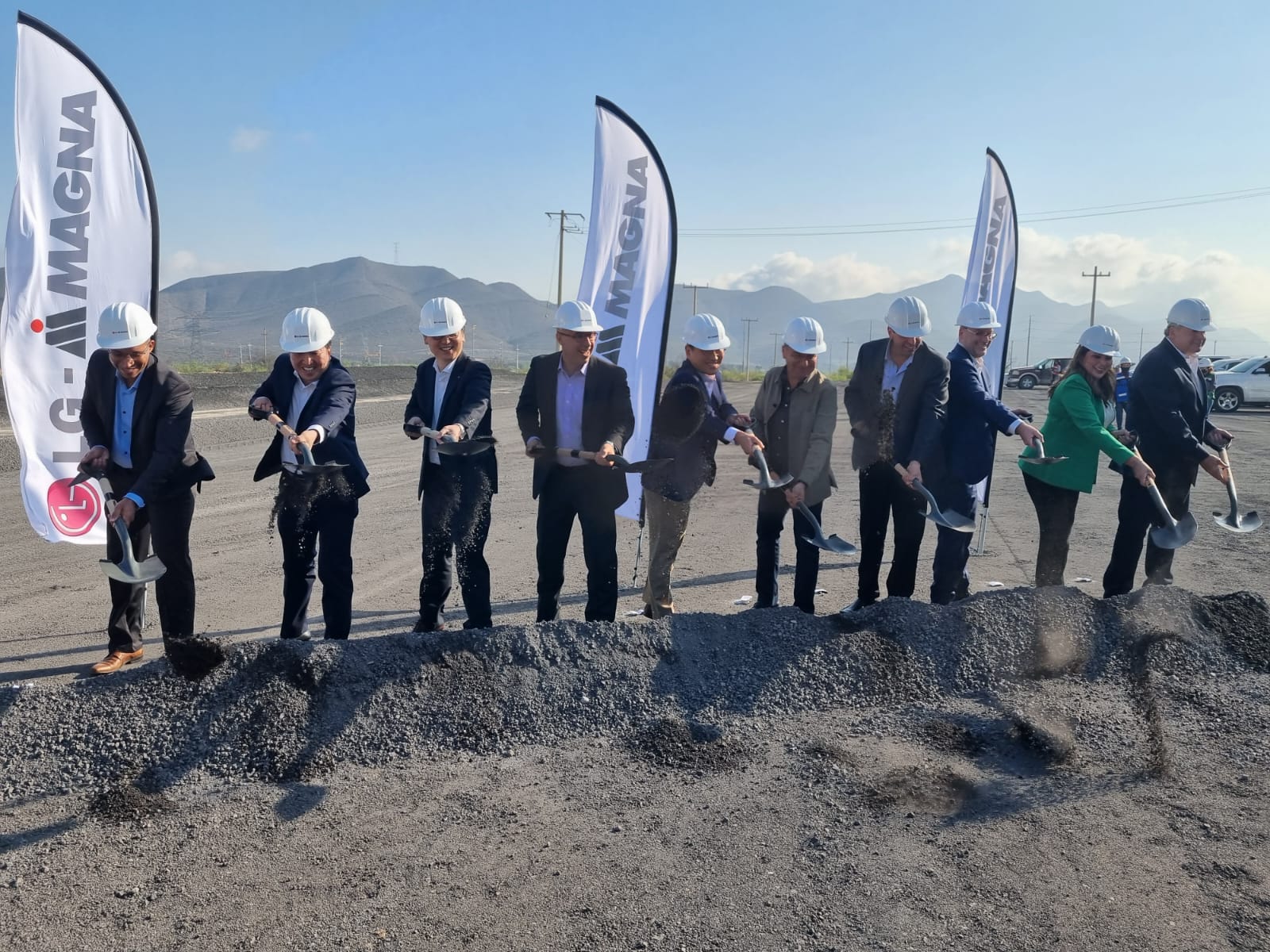 Motores Driving on Twitter: "LG Magna e-Powertrain, colocó la primera piedra de su nueva planta ...