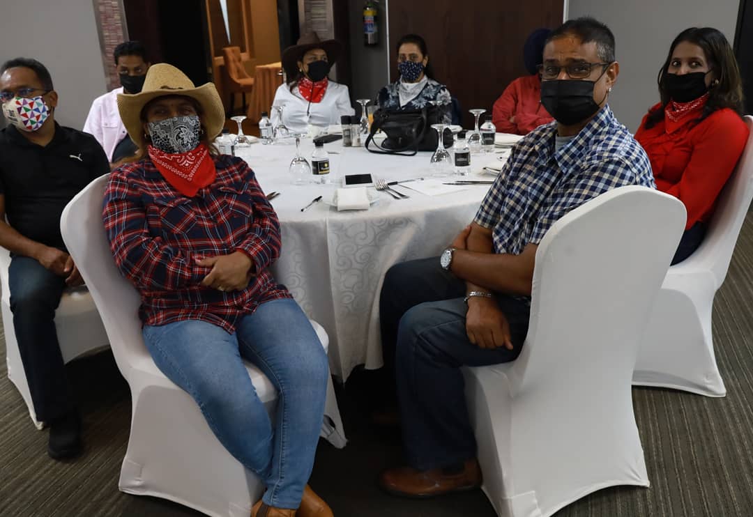 DUT HOSTS THE LIBRARY STAFF AWARDS. DUT library hosted the Library ...