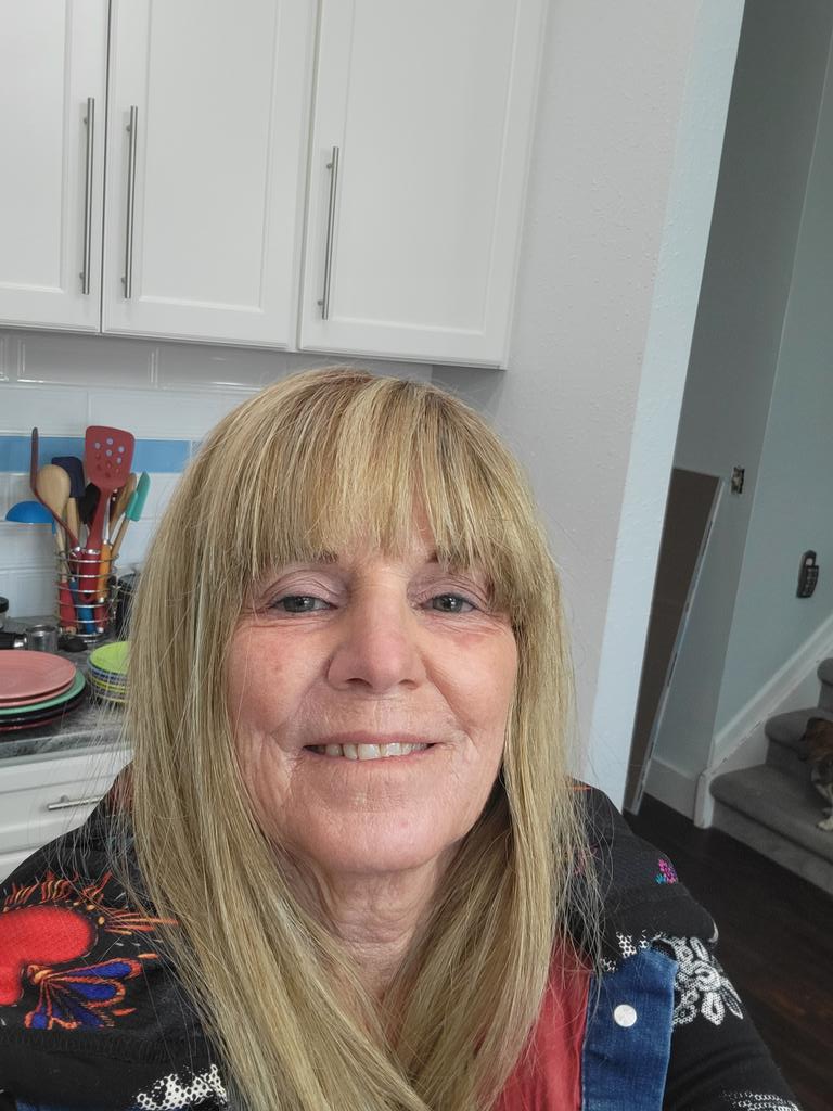 TW Pornstars - Charlie Charm. Twitter. Good Morning world. Got a bruise ...