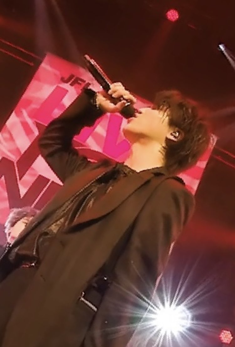 🧢我慢なんないスピード🧢𝕣𝕒𝕥𝕠𝕥𝕠𝕟.🍋 ☺️🥸🧊🥛🍣🦥🍙🗝 on Twitter: "カッコいいシュント、その4 カメラ1ver. 画質悪っ😭でも後ろのライトの具合とか激カッコいいので載せ ...