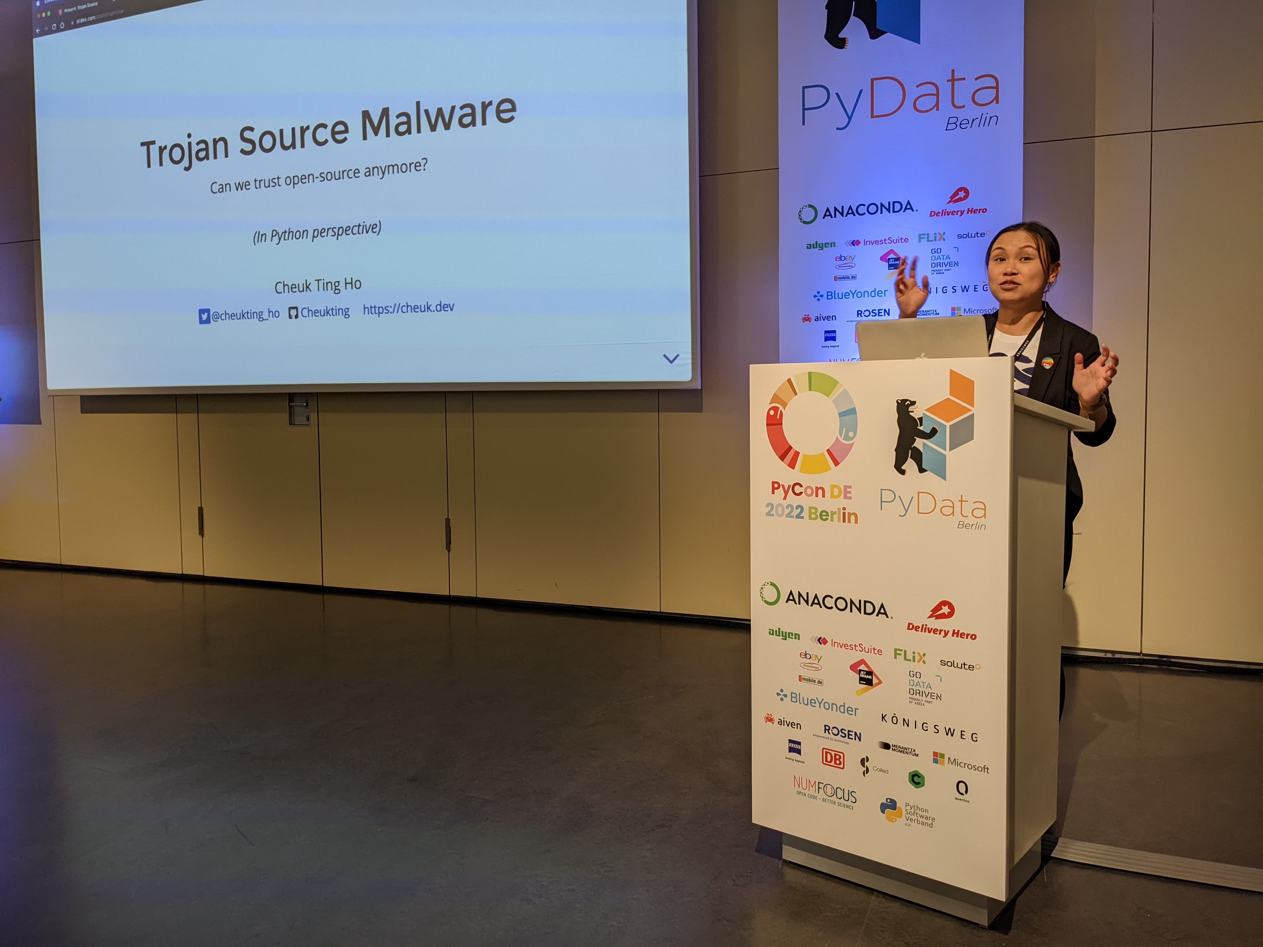 PyCon DE 2022 - 11th April 2022 / Twitter