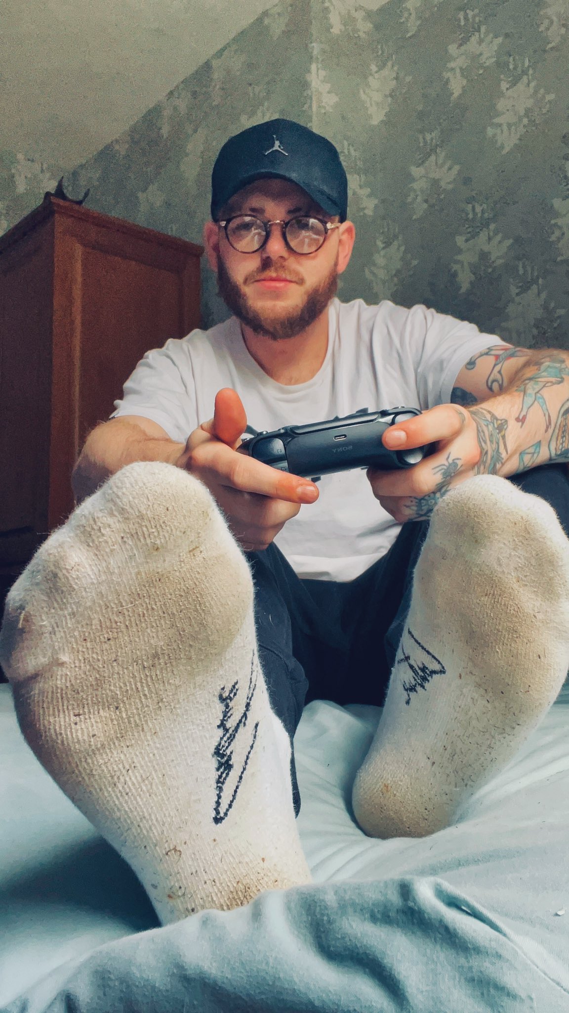 Master Maddox 🤑 on Twitter: "You can bury your pathetic face into my stinky socks whilst I ...