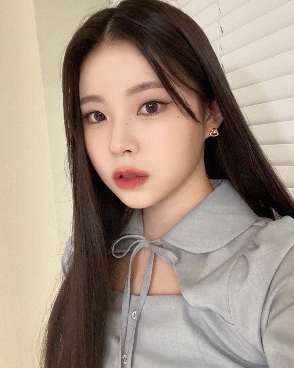 208 엔믹스 규진 여돌 레전드 셀카 @jcsj___