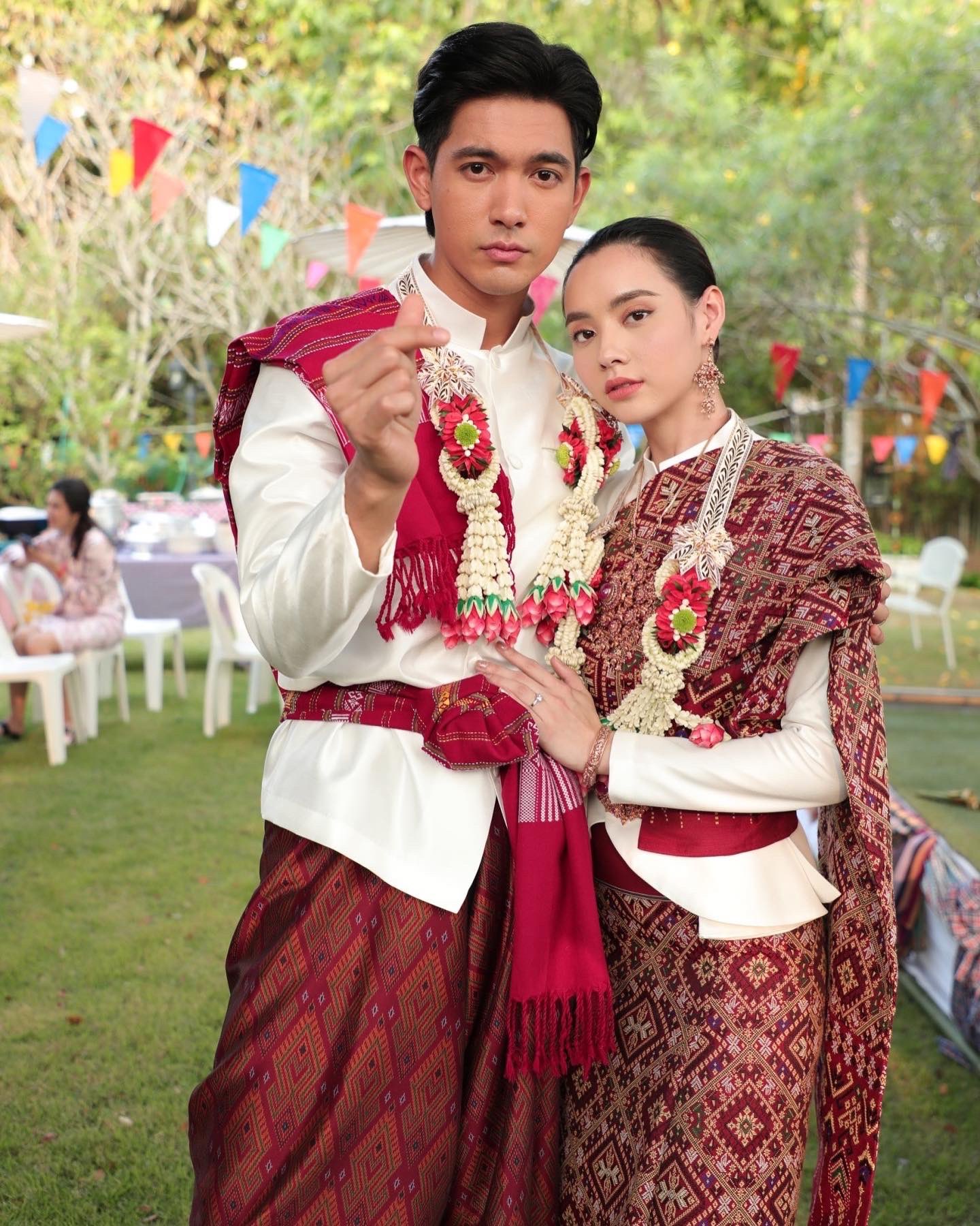 Tum_chin on Twitter: "แต่งงานกันอีกรอบ รอบนี้ไม่กำมะลอแล้วเด้อ #เขยบ้านไร่สะใภ้ไฮโซตอนจบ https ...