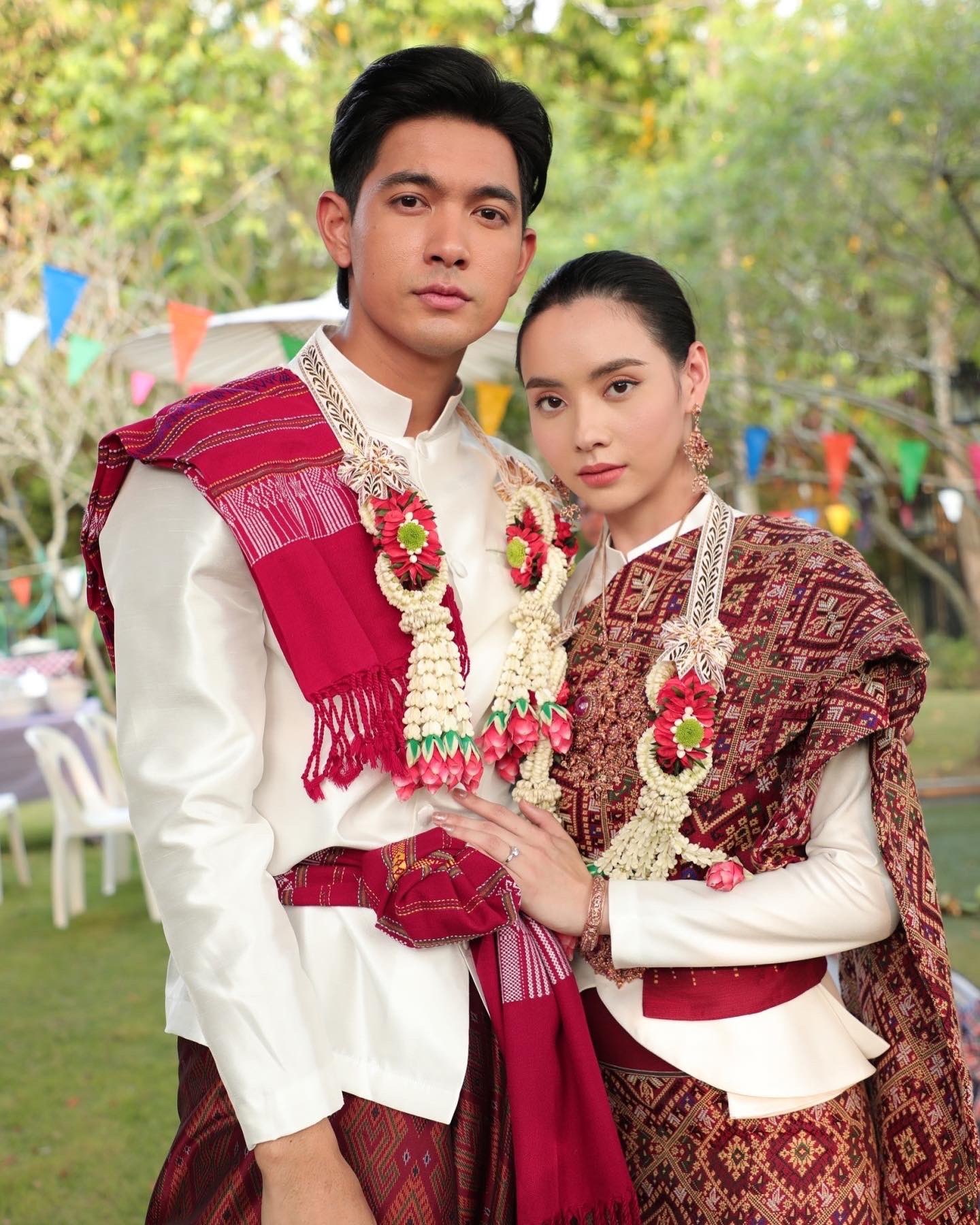 Tum_chin on Twitter: "แต่งงานกันอีกรอบ รอบนี้ไม่กำมะลอแล้วเด้อ #เขยบ้านไร่สะใภ้ไฮโซตอนจบ https ...