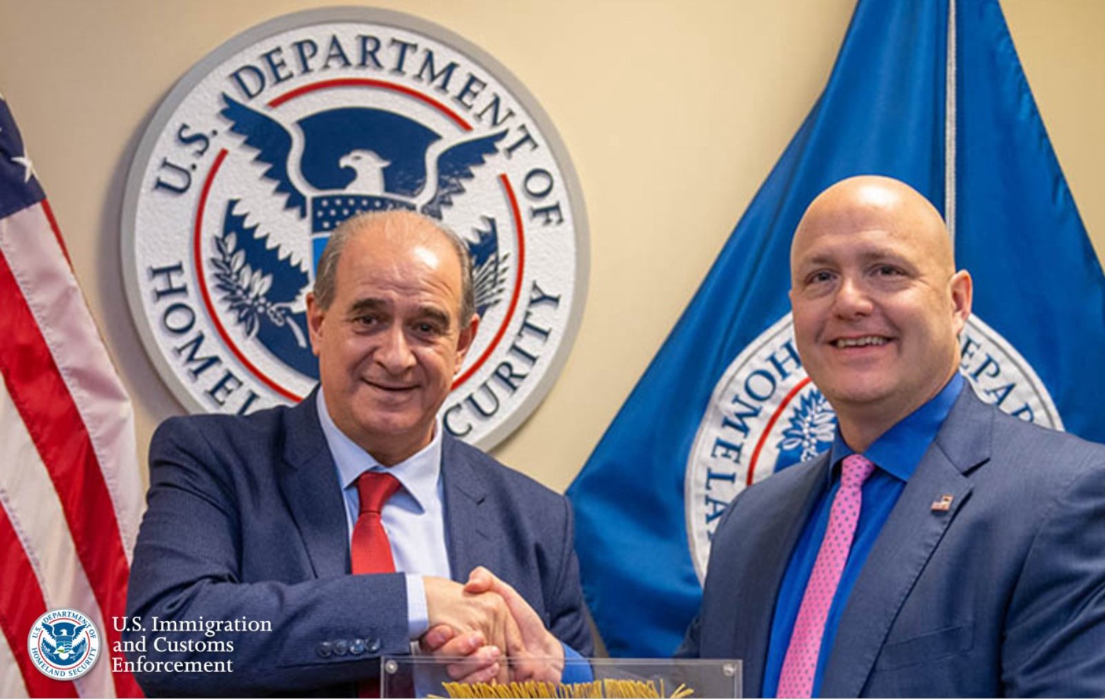 Homeland Security Investigations on Twitter: Homeland Security Investigations on Twitter: