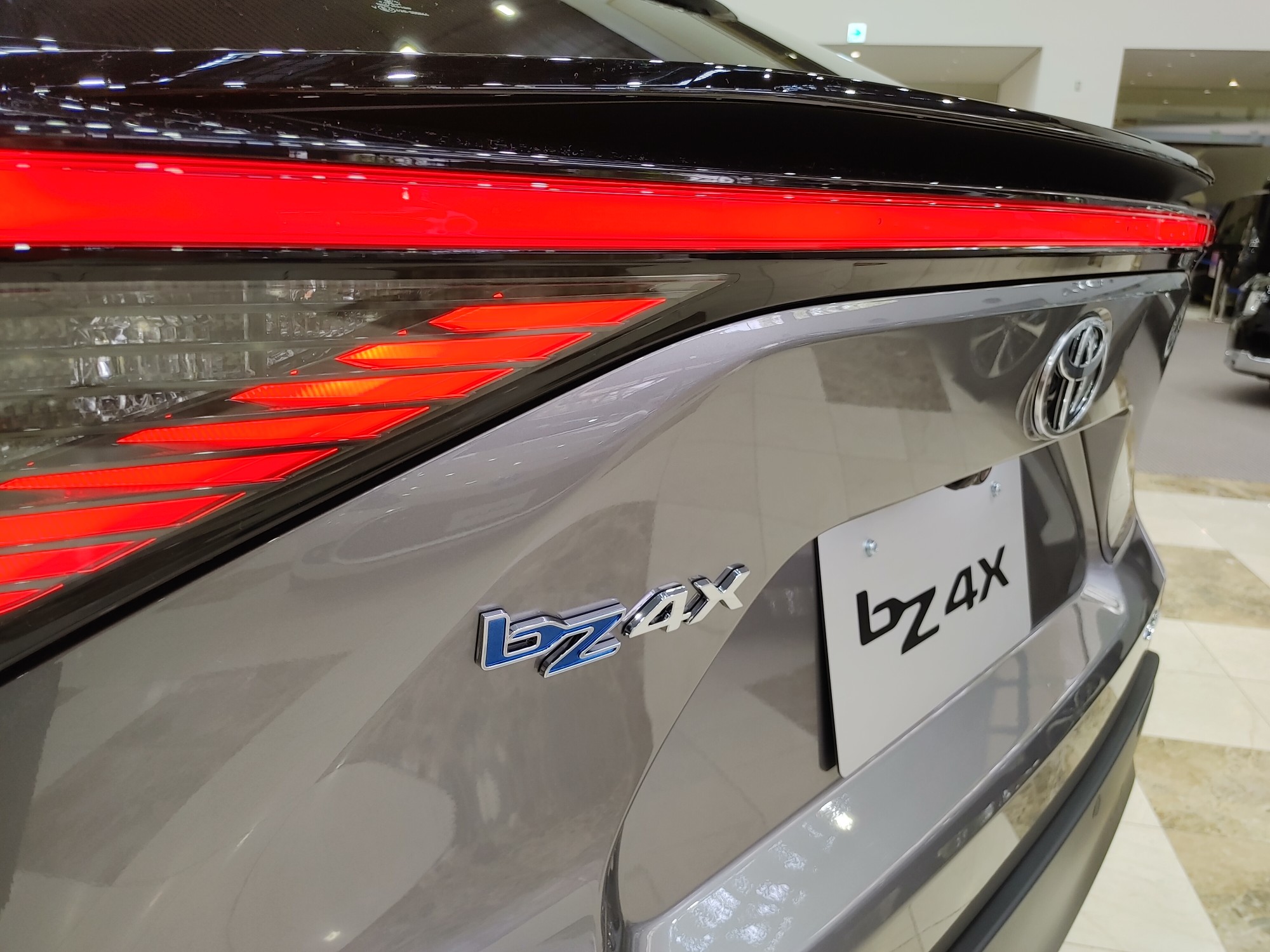 トヨタ会館【公式】 on Twitter: "【bZ4X展示開始！！】 5月12日に発売予定の新型BEV「bZ4X」の市販モデルが遂にトヨタ会館に登場です！ 今までのコンセプトカー ...