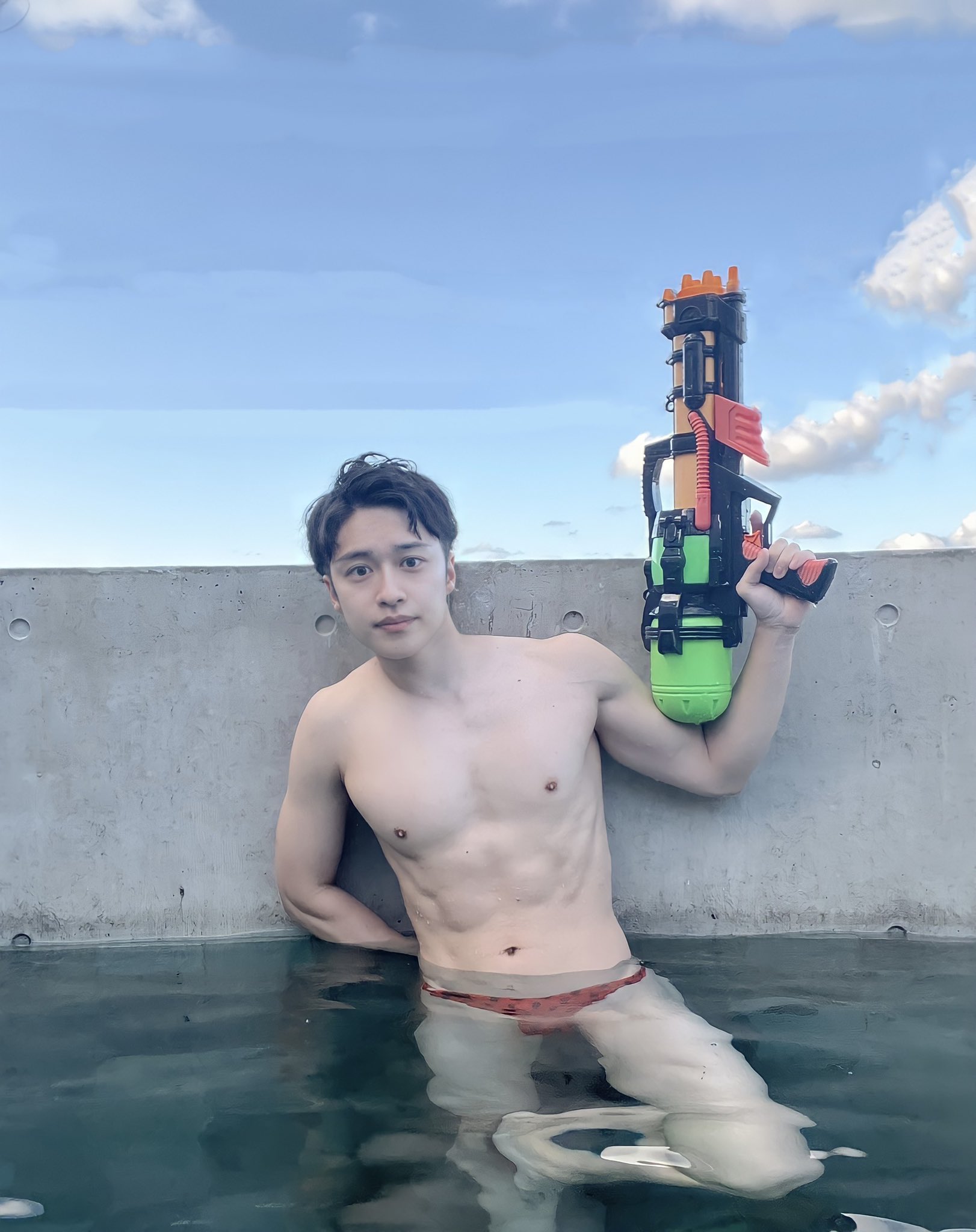 神崎涼-RYO-🇯🇵(230K)TOP0.7% on Twitter: "สุขสันต์วันสงกรานต์นะครับ ให้ผมฉีดน้ำใส่ตรงไหนดีครับ ปืนผม ...