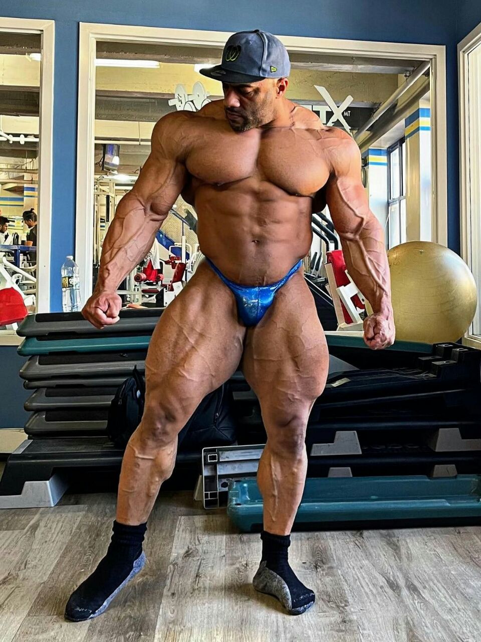 MuscleColtStar (MCS) 53K ️ Thanks on Twitter: "Big Justin and his shiny blue poser 😍 https://t ...
