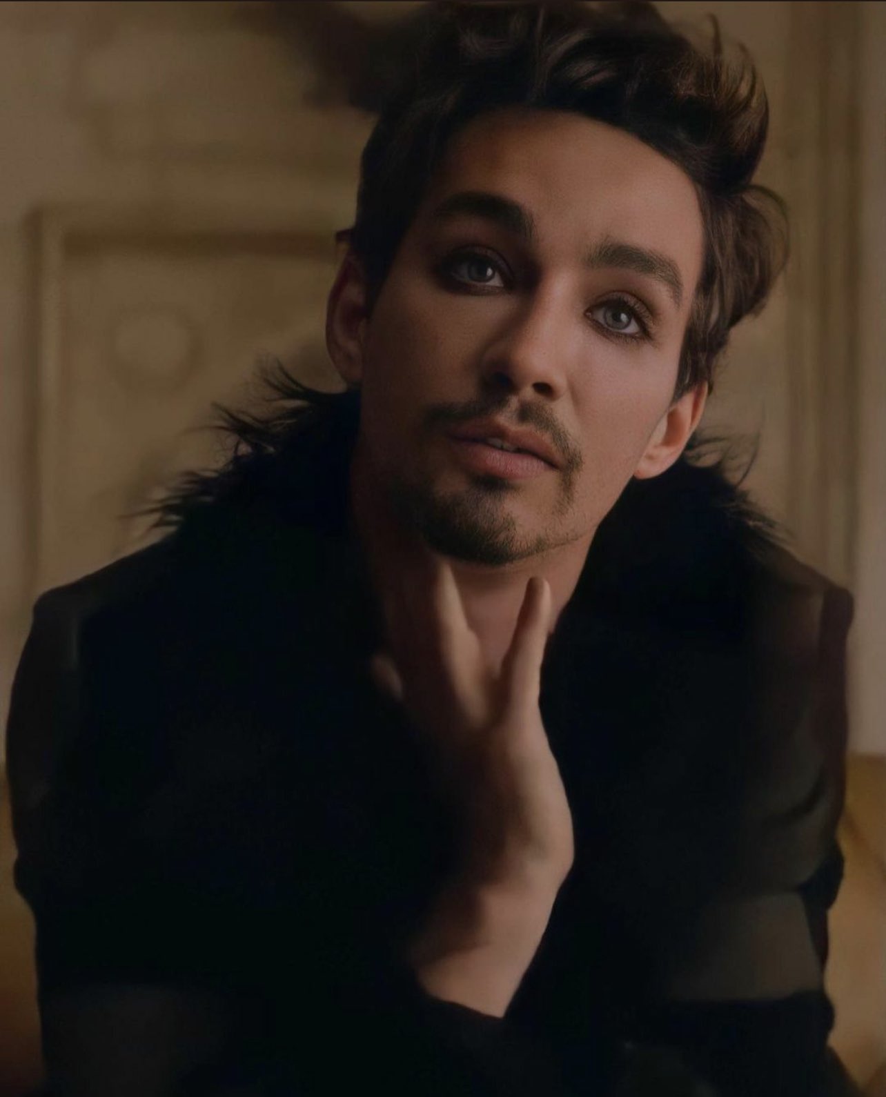 Robert Sheehan Tumblr 2023