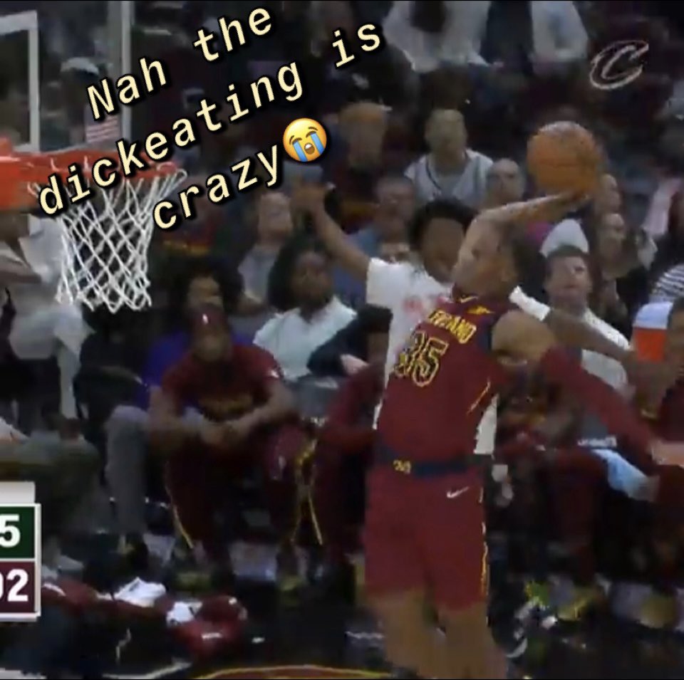 WSG gets a chain with his chains on it. Iconic. : r/GriseldaxFR