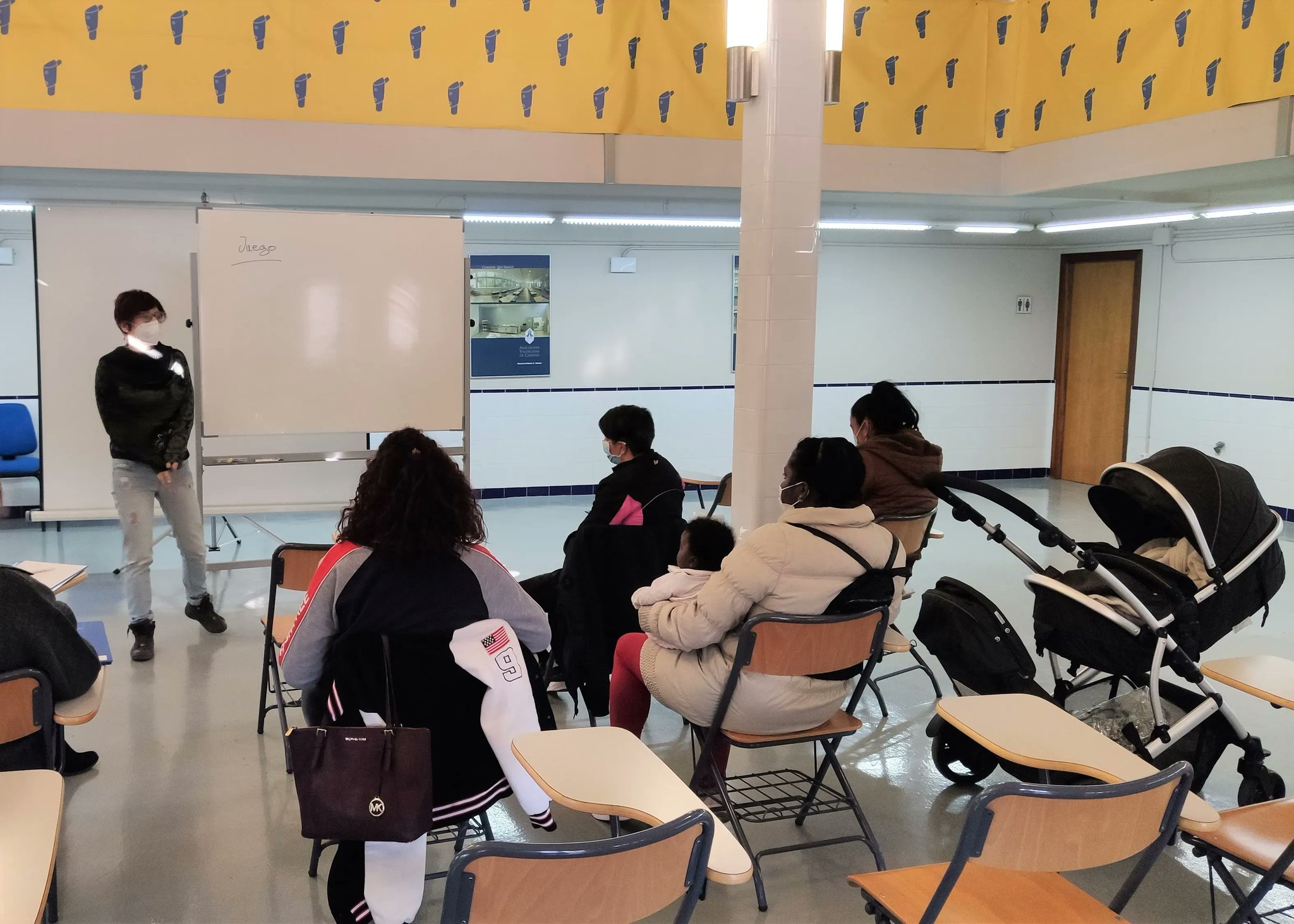 Casa Caridad on Twitter: "El pasado jueves 7 de abril, las madres y padres de los tres Programas ...