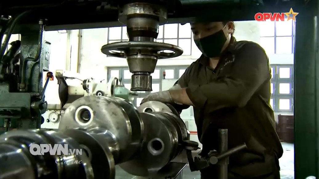 Lee Ann Quann on Twitter: "Engine shaft. https://t.co/Ce0j4nn5Ck" / Twitter