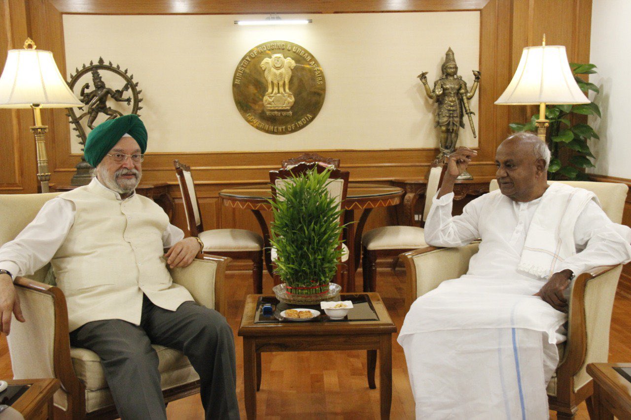 Hardeep Singh Puri on Twitter: "My MEA boss IK Gujral Ji, HD Deve Gowda Ji, Smt Indira Gandhi Ji ...