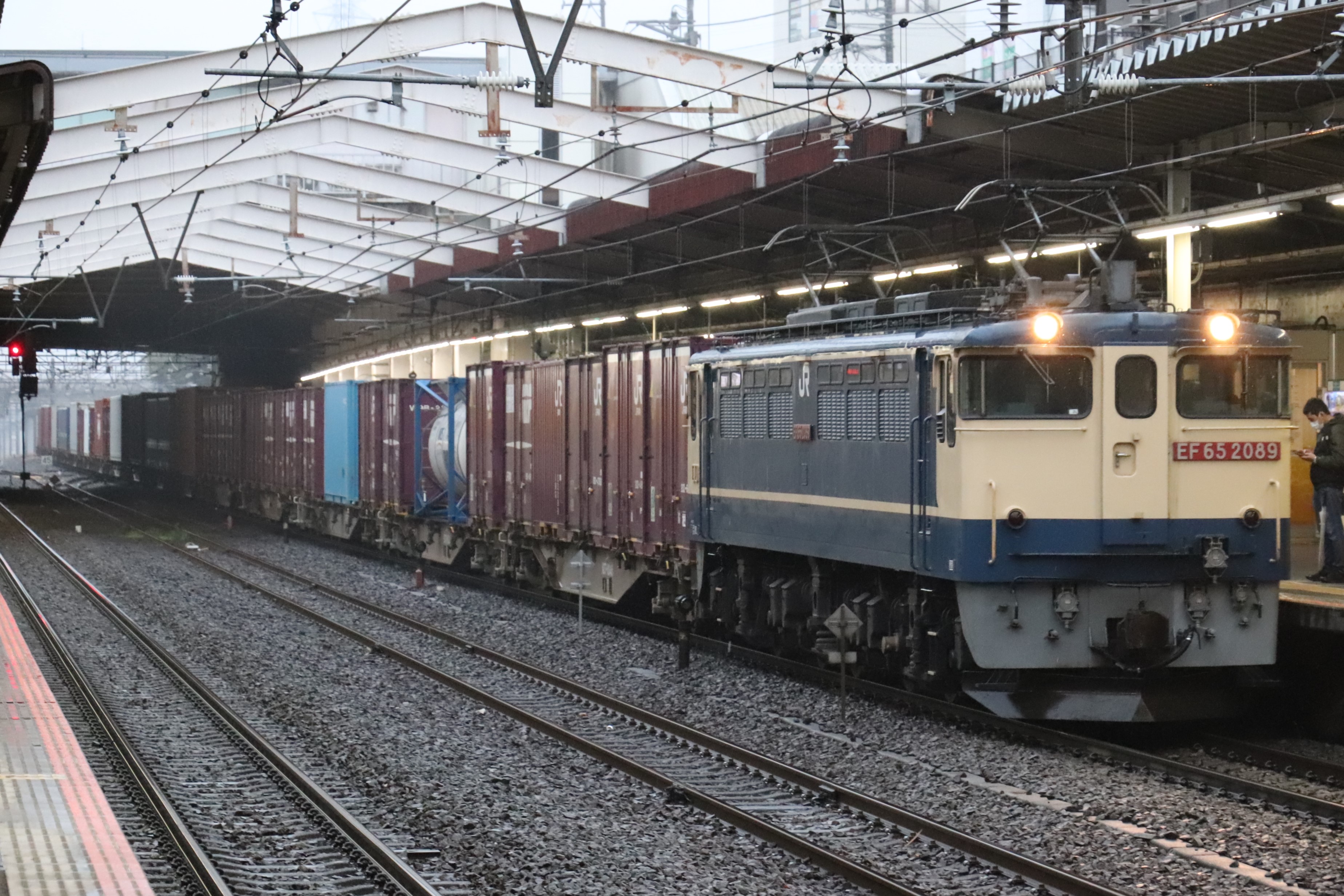 SS-20の人💮🎙️@療養中 on Twitter: "2022/4/15 4072レ EF65 2089+コキ16車 配8592レ EF65 2063+コキ4車 4093レ EF210 ...