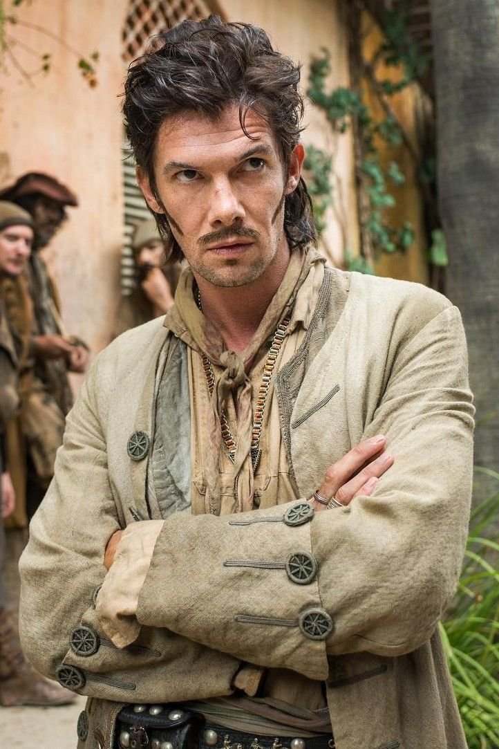 Toby Schmitz Black Sails