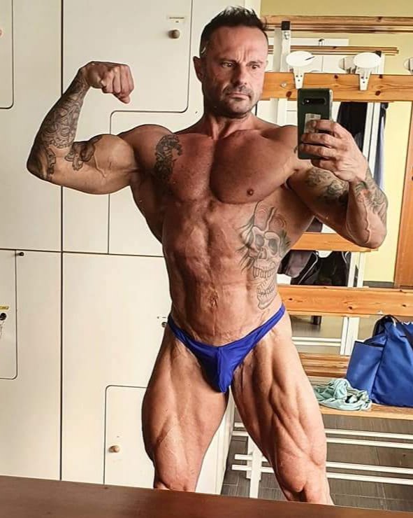 MuscleColtStar (MCS) 42K ️ Thanks on Twitter: "Davide tight blue poser ️😍🤤 https://t.co ...