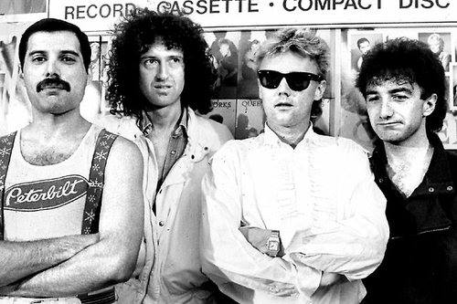 Throw 🔙 🇦🇺 Queen LIVE! at Melbourne 1985 🇦🇺 Welcome to the final ...