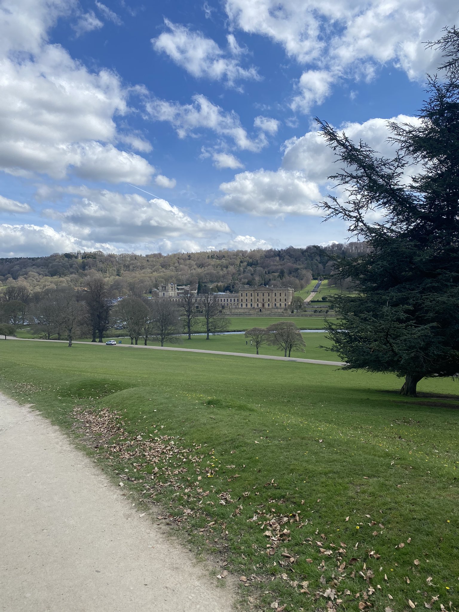 David Pritchard on Twitter: "Easter adventures in Chatsworth, Edensor and Clitheroe. Walks with ...