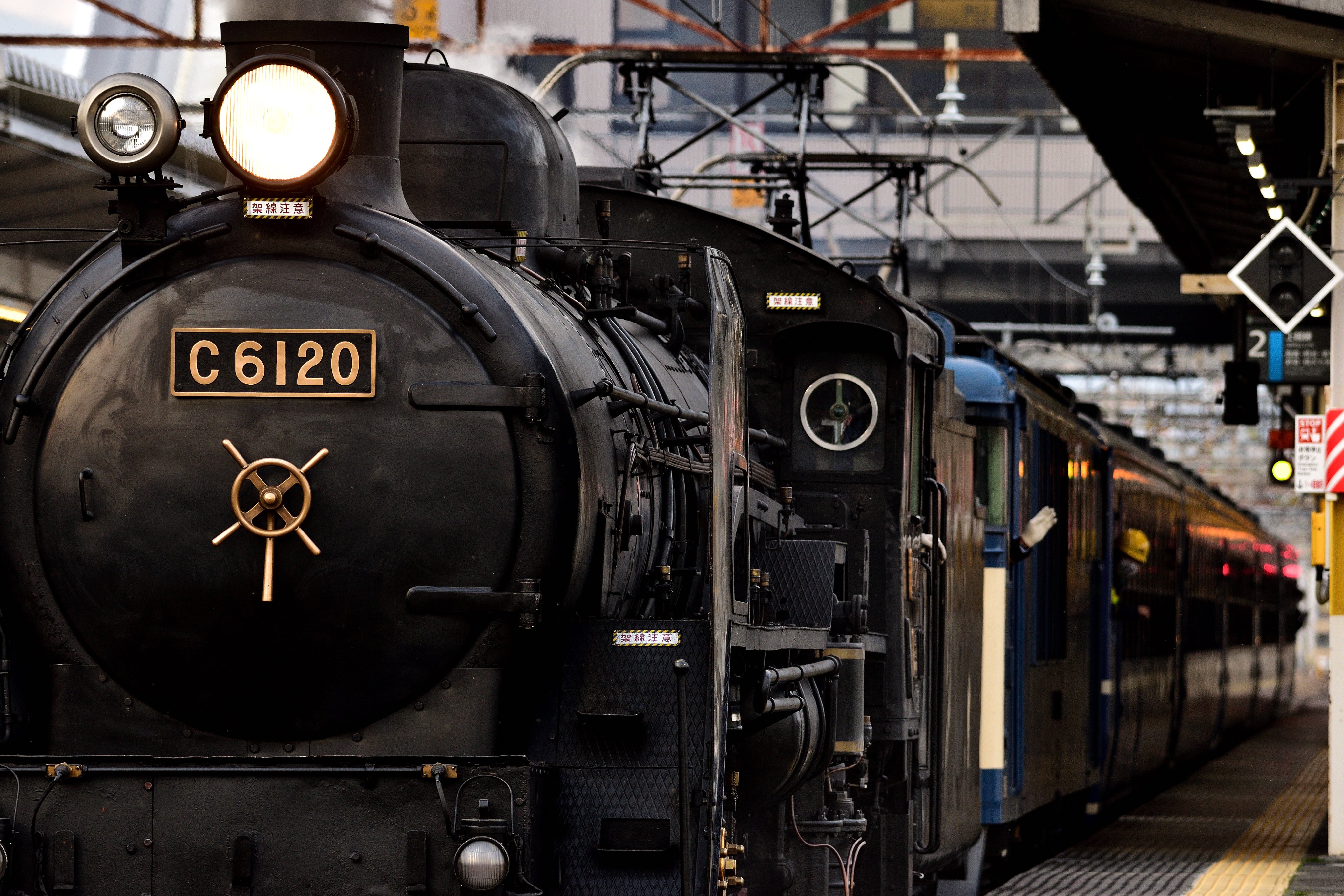 Photo bread(Re) on Twitter: "2022.4.19 試8734 SLぐんまみなかみ号上越線試運転 C61 20+EF64 1053+12系5B 本日は関係者の方々を ...