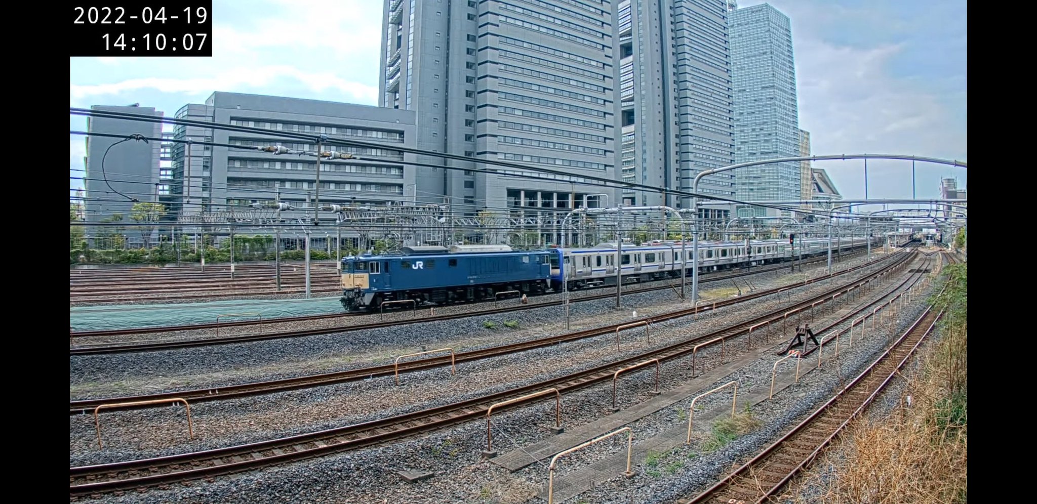 ピス on Twitter: "今日のスクショその⑤ ・配9728列車~配9645列車(E235系新津出場配給)EF64-1031+E235系F-15編成計2枚 さいたま新都心と大船駅ライブ ...