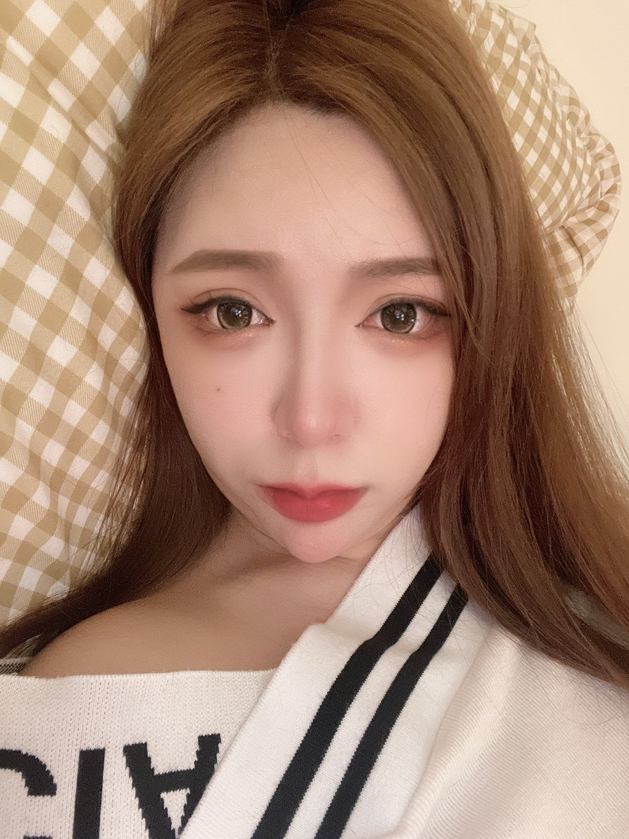 世界永遠有一道光 那就是我看你的目光 偷偷跟你們說~ 4/30即將推出新作品歐~ 私訊了解更多： https://t.co/UAbuVC2os6 #JKFfans #JVID #JKF # ...