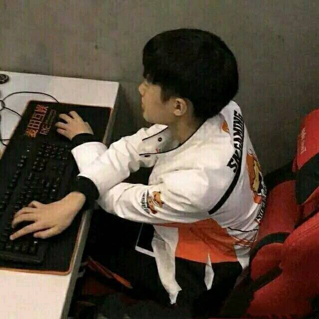 The story behind JDG knight and BLG Yagao: : r/leagueoflegends