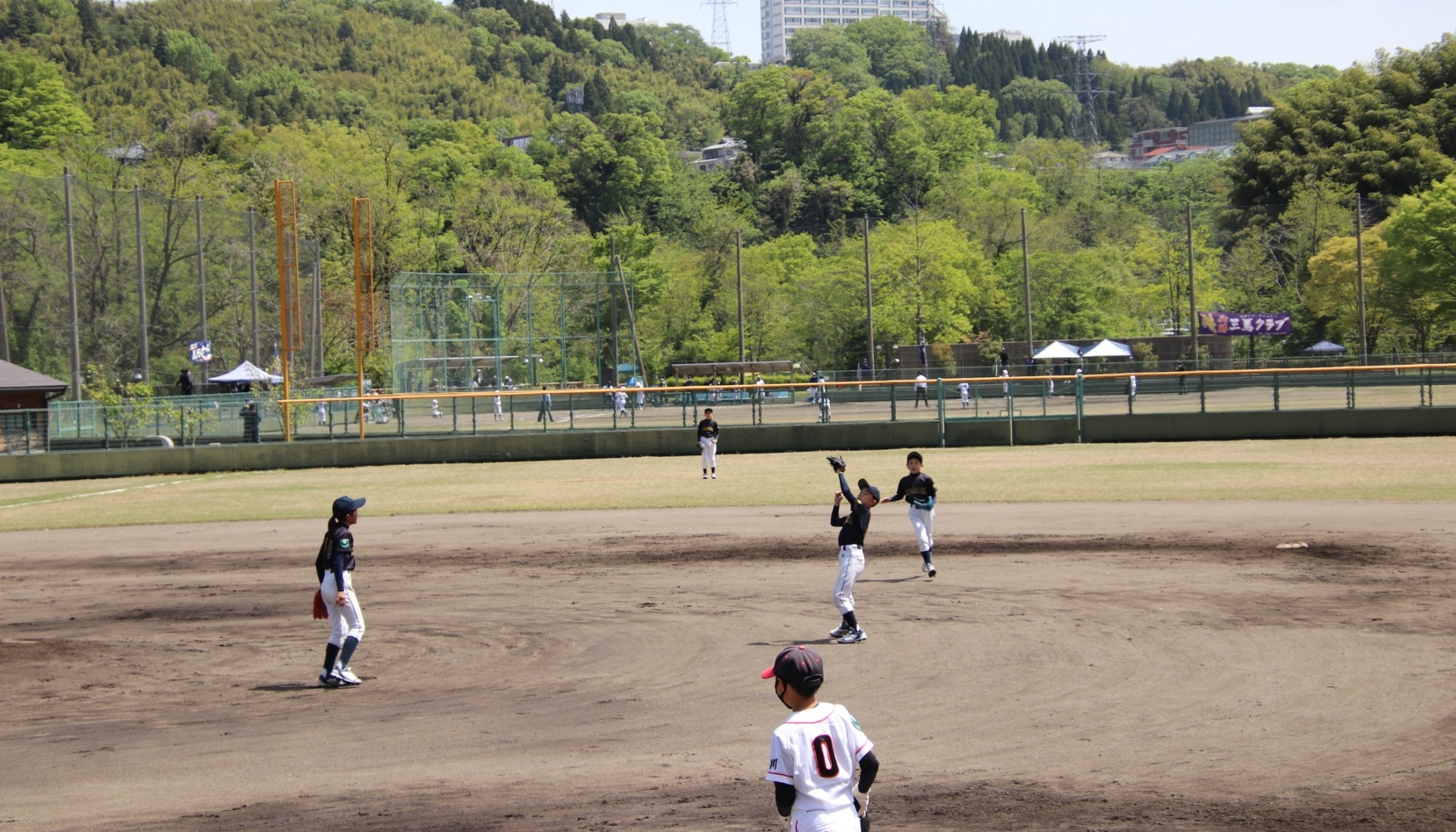 長坂台クラブ金沢市 On Twitter 春季大会の敗戦を機にポジション一新を検討。 監督は「野球に正解はない」と言う。 どこの場所でも一生懸命やるだけ。 野球少年少女よ。 がむしゃら
