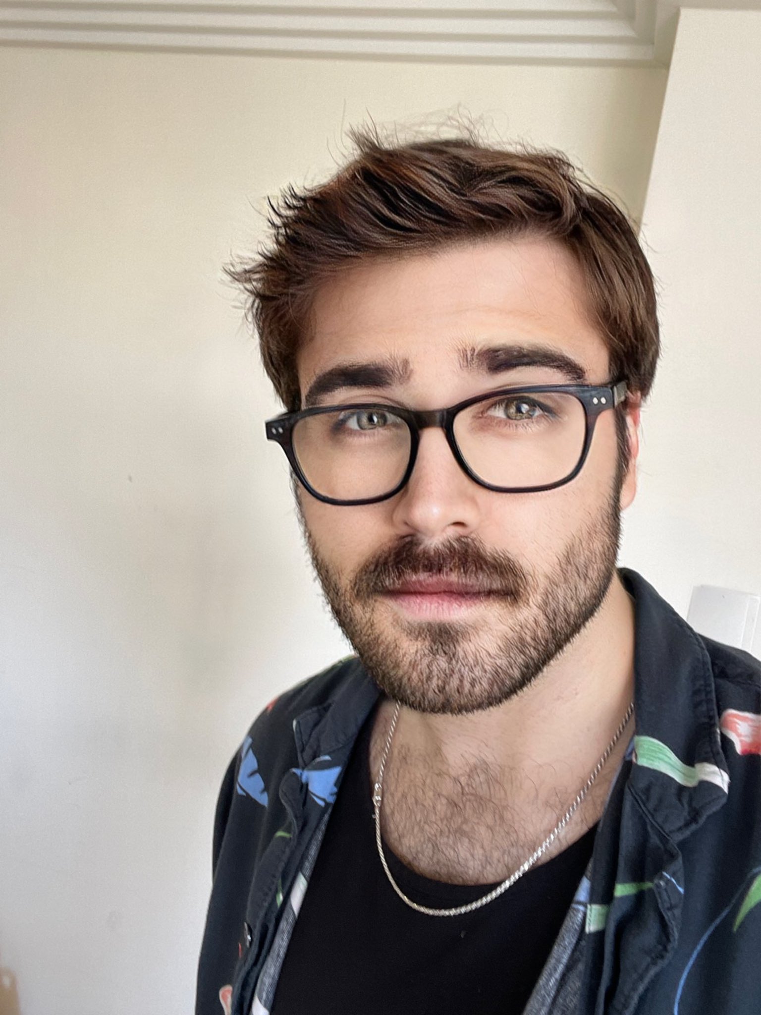 Eddy Burback on Twitter: "just doing some spring cleaning haha didn’t even know i was taking ...