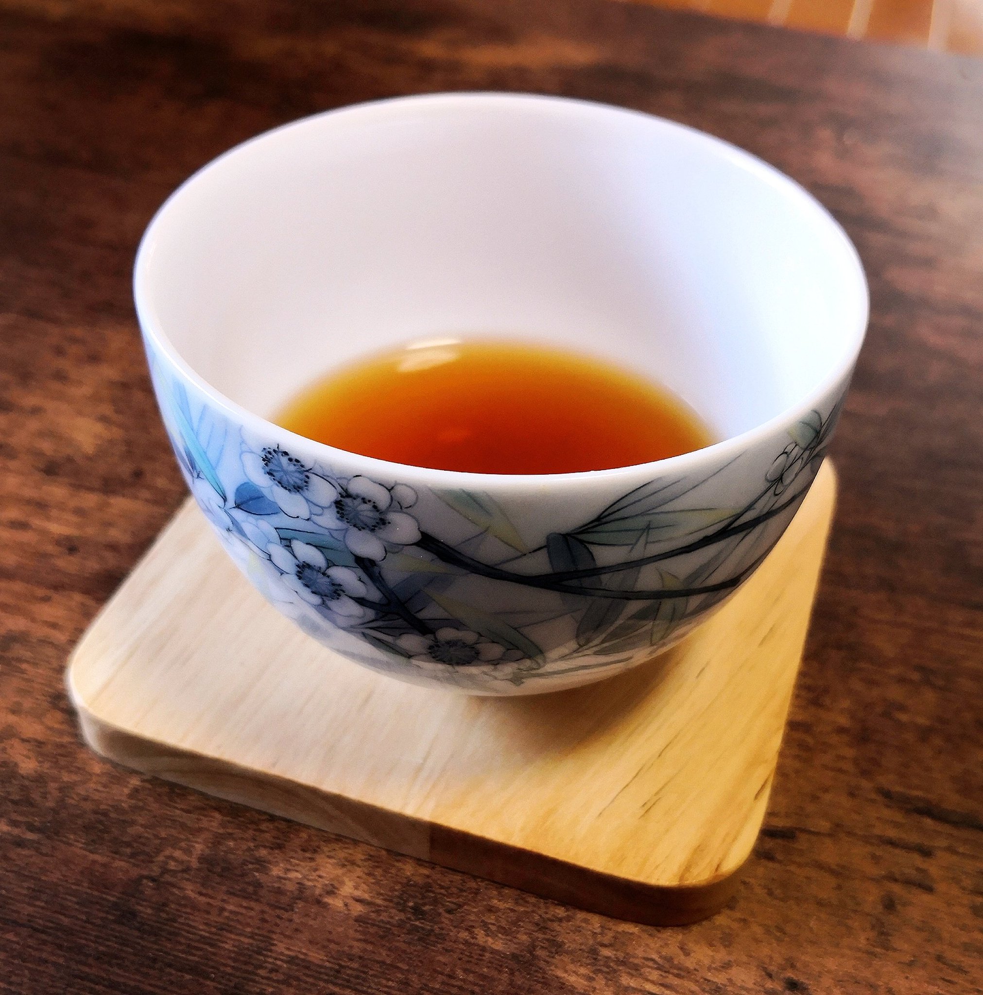 あんず@お茶アカ🐱🍵 on Twitter: "この湯呑みに紅茶を入れるのも色っぽくてよき。 https://t.co/VAwleohN3Q" / Twitter