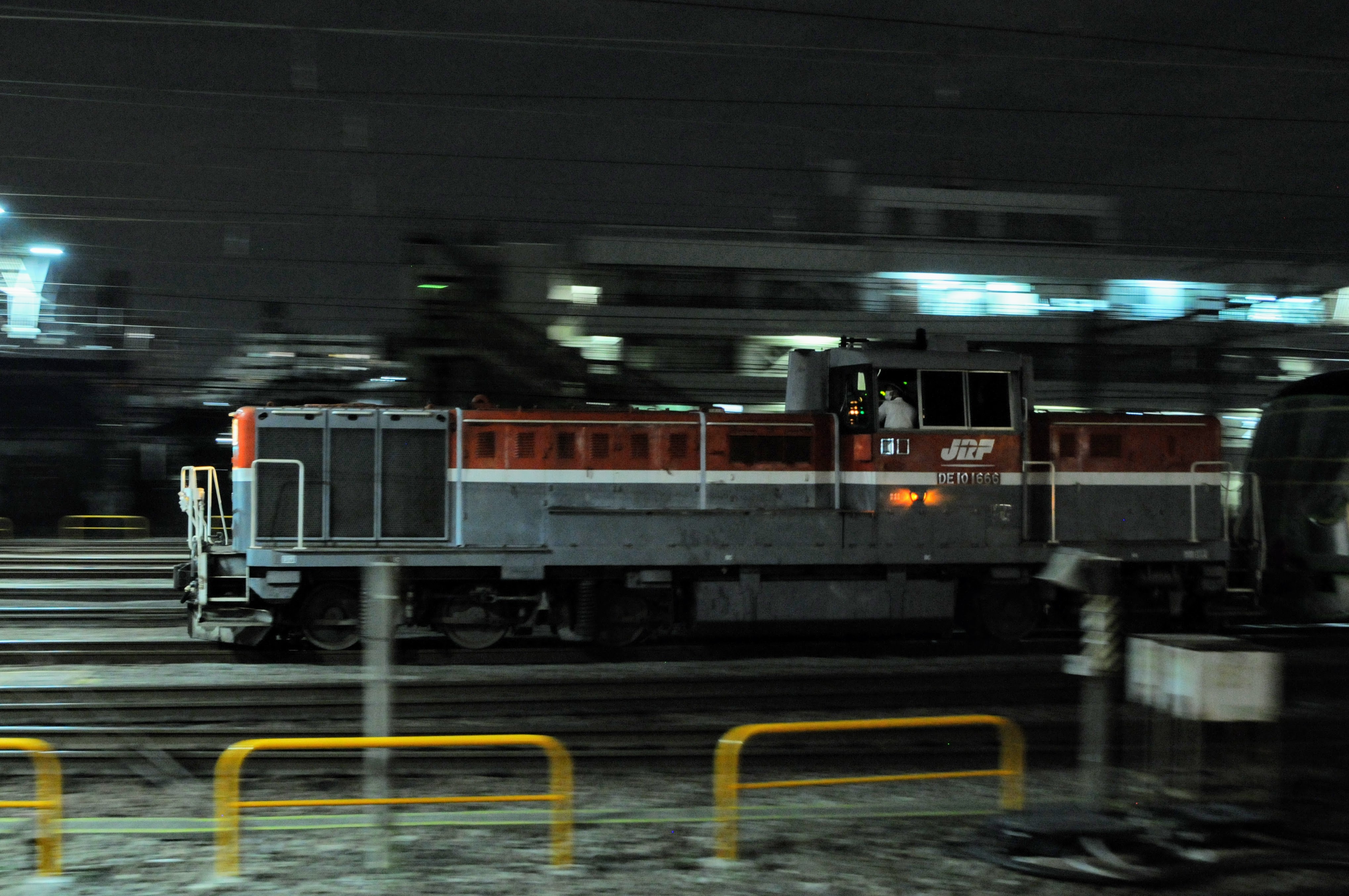 satoru_8888 on Twitter: "2022/04/23 9867レ DE10 1666 東京メトロ17000系 公園に行くと多くの方がいらっしゃいました。 皆様お疲れ様でした ...