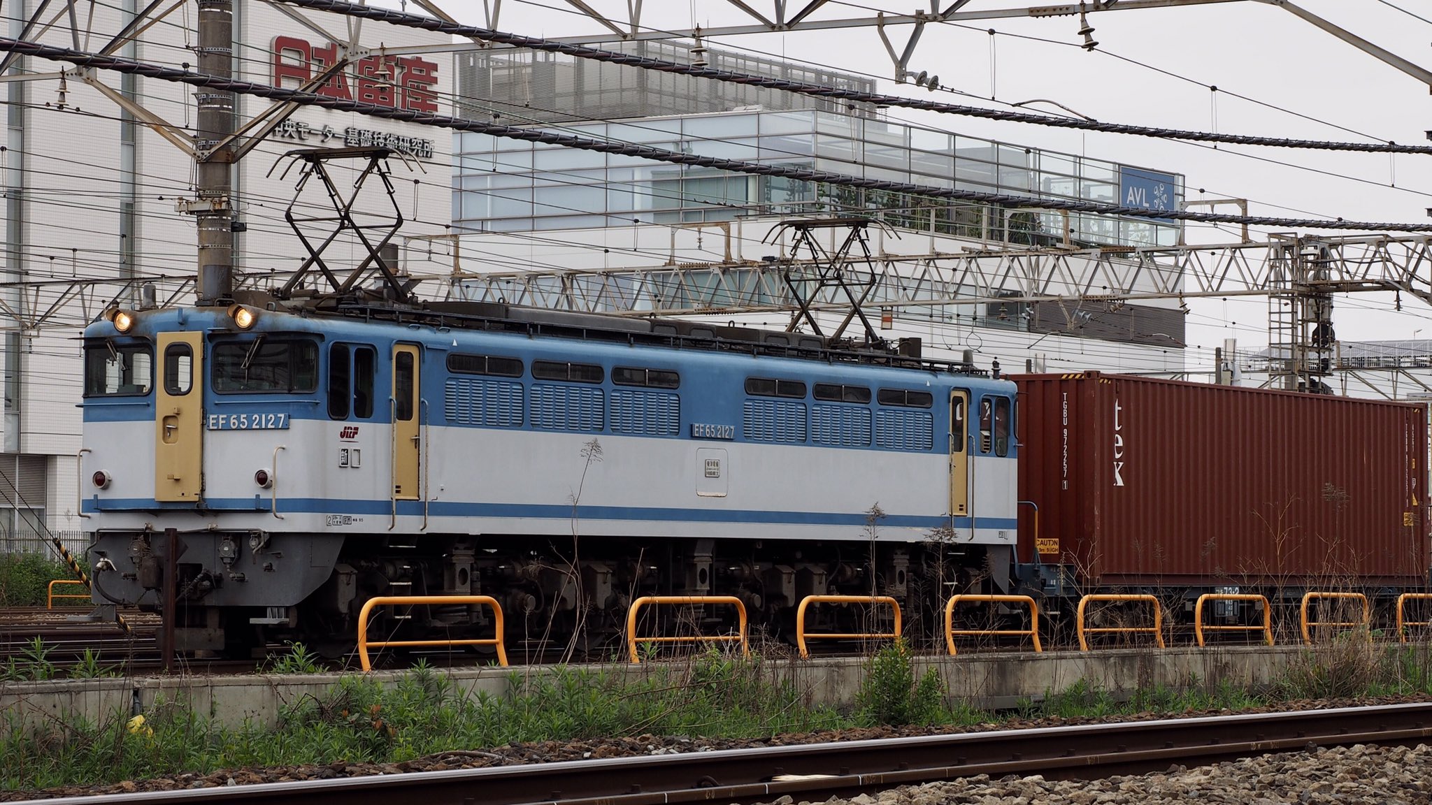 OJゲージ鉄道模型管理局 上野機関区 on Twitter: "2022年4月24日 新A70仕業 4072レ EF65 2127 カラシ 海上コンテナ 活転 新鶴見信号所 #EF652127 ...