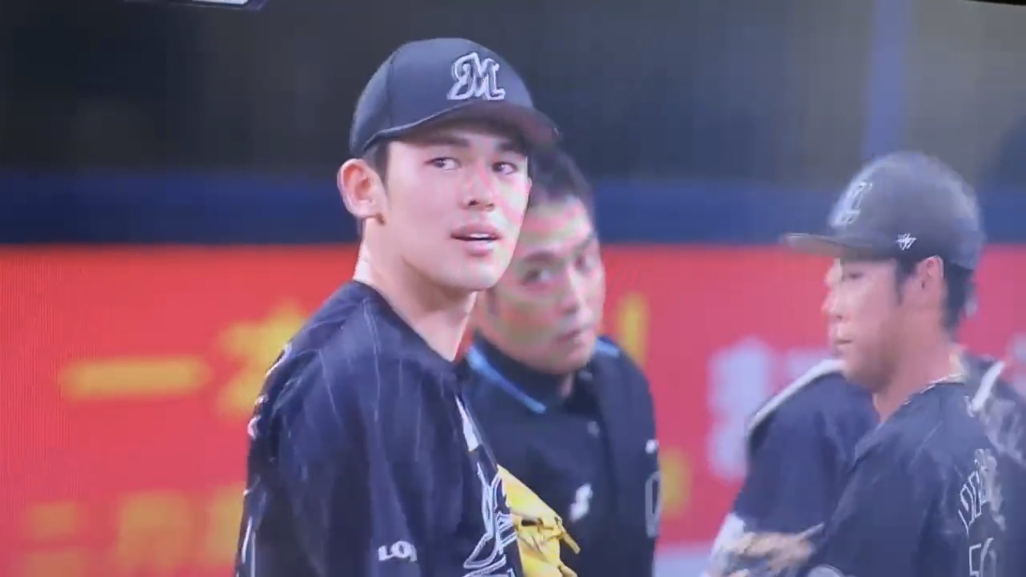 吉田邦彦 On Twitter 試合中の選手に対してメンチ切る審判 プロ野球の審判の態度最低だな 紳士になろうぜ 佐々木朗希 千葉ロッテ 白井球審 威力 利権 審判による選手