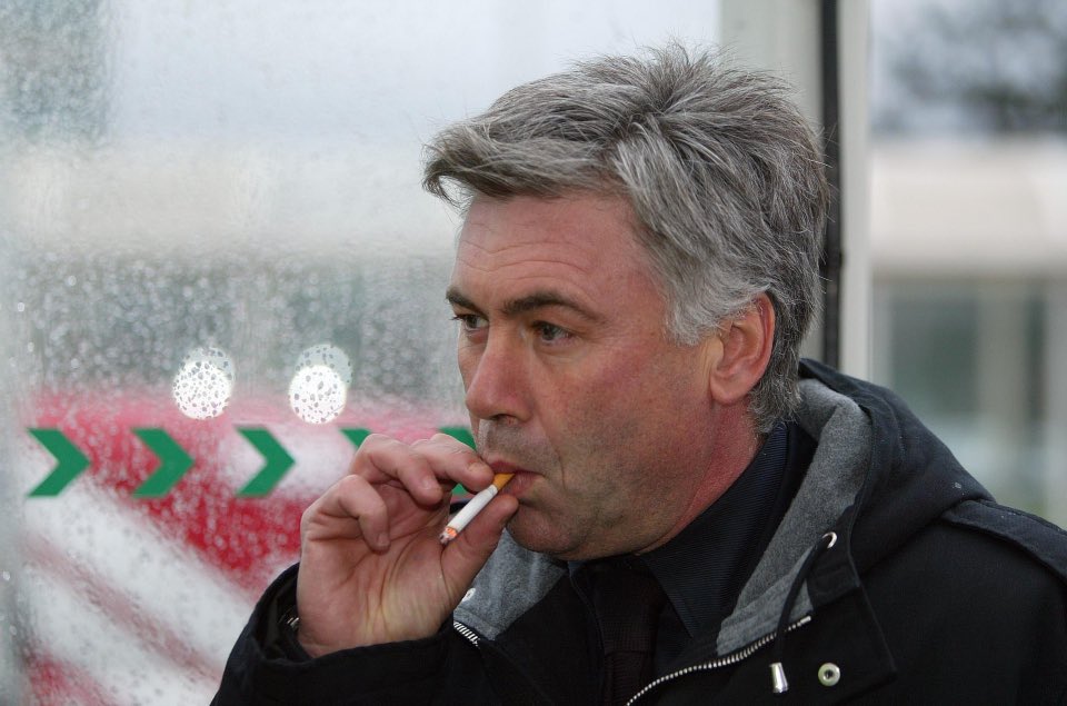 Carlo Ancelotti Smoking