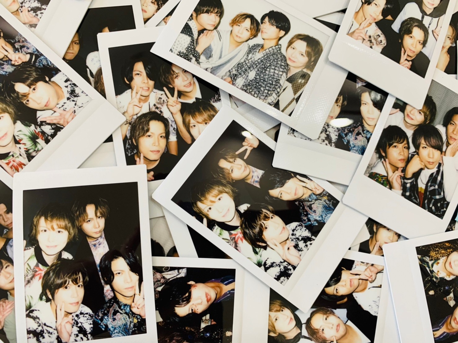 ROOTFIVE(ルート・ファイブ)公式 on Twitter: "本日、4月26日(火)21時から ROOT FIVEグッズ『チェキ』販売開始 《販売サイト》 ファジックオンラインショップ ...