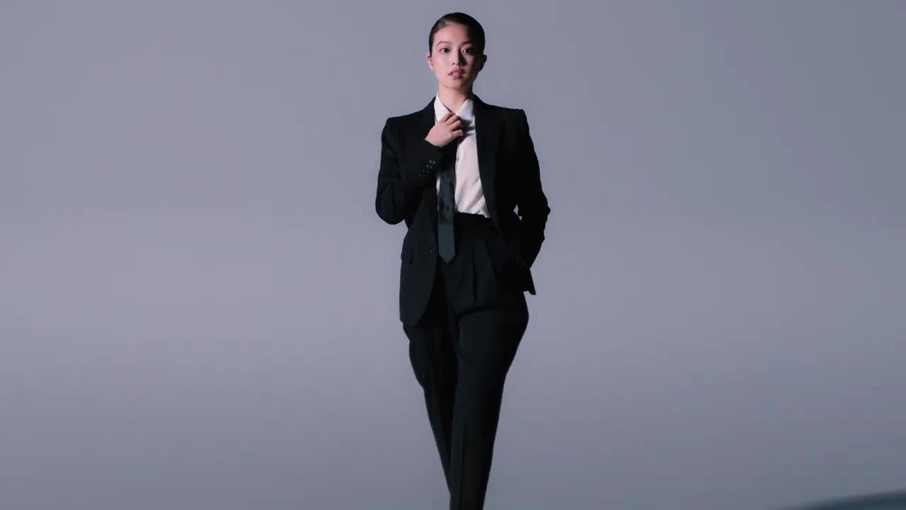動画NOW on Twitter: "今田美桜 が出演する SCSK のCM 「Suits」篇。 https://t.co/AOybiS4PT3 https://t.co/IcwVWMg9lq ...