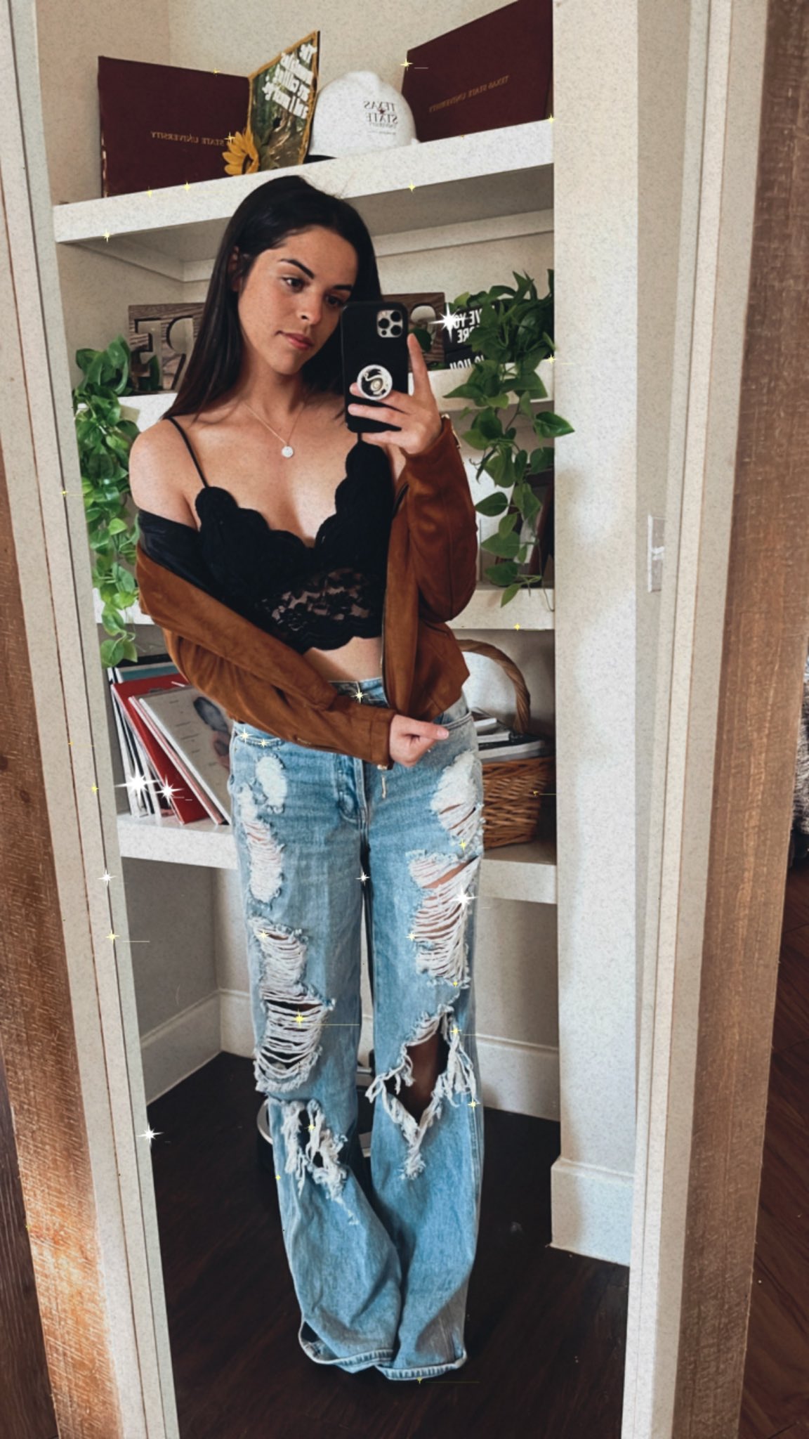 Aims on Twitter: "Dinner with IRLs means I have to put on real clothes 🧍🏽‍♀️🖤 https://t.co ...
